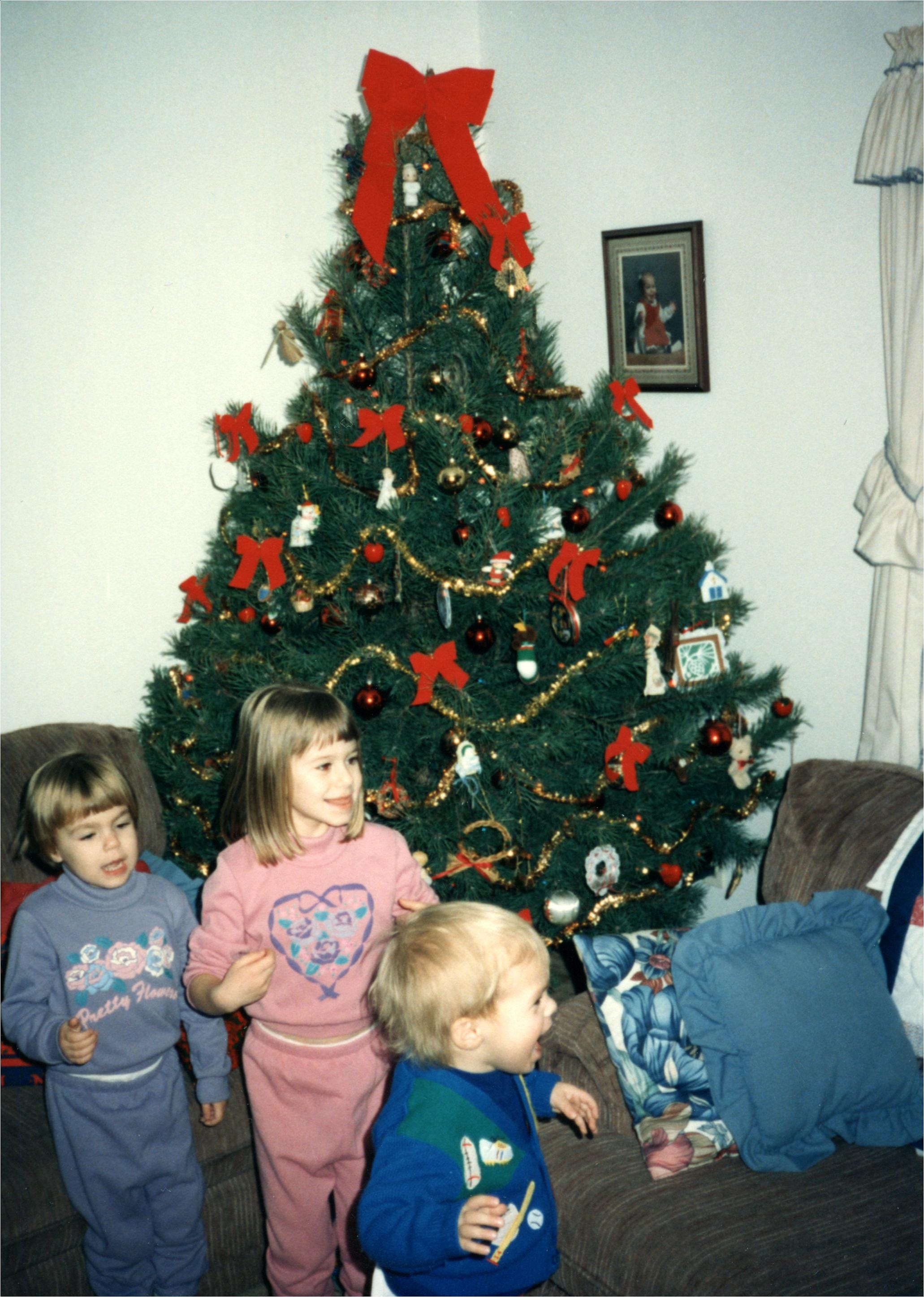 Oh, Christmas Tree - by Ray Sikes - Mr. Ray Writes