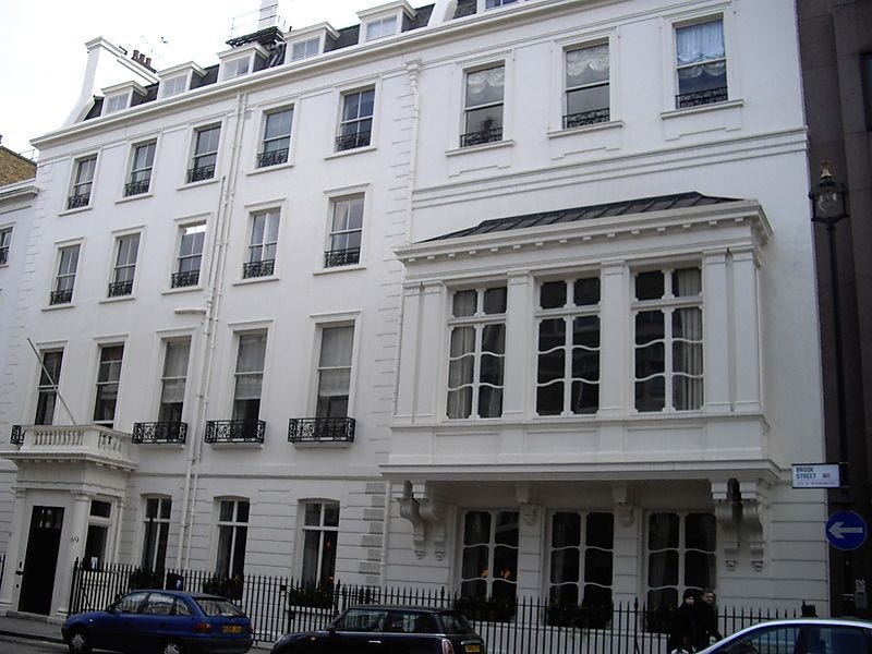 The Drones Club, as depicted in 'Jeeves & Wooster' (1990-3)