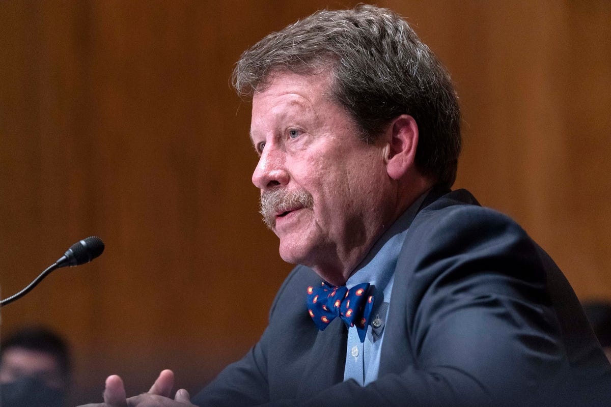 FDA chief spruiks misinformation while vowing to fight misinformation