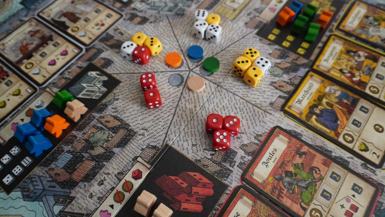 Dice management and strong actions - Skeleton Code Machine