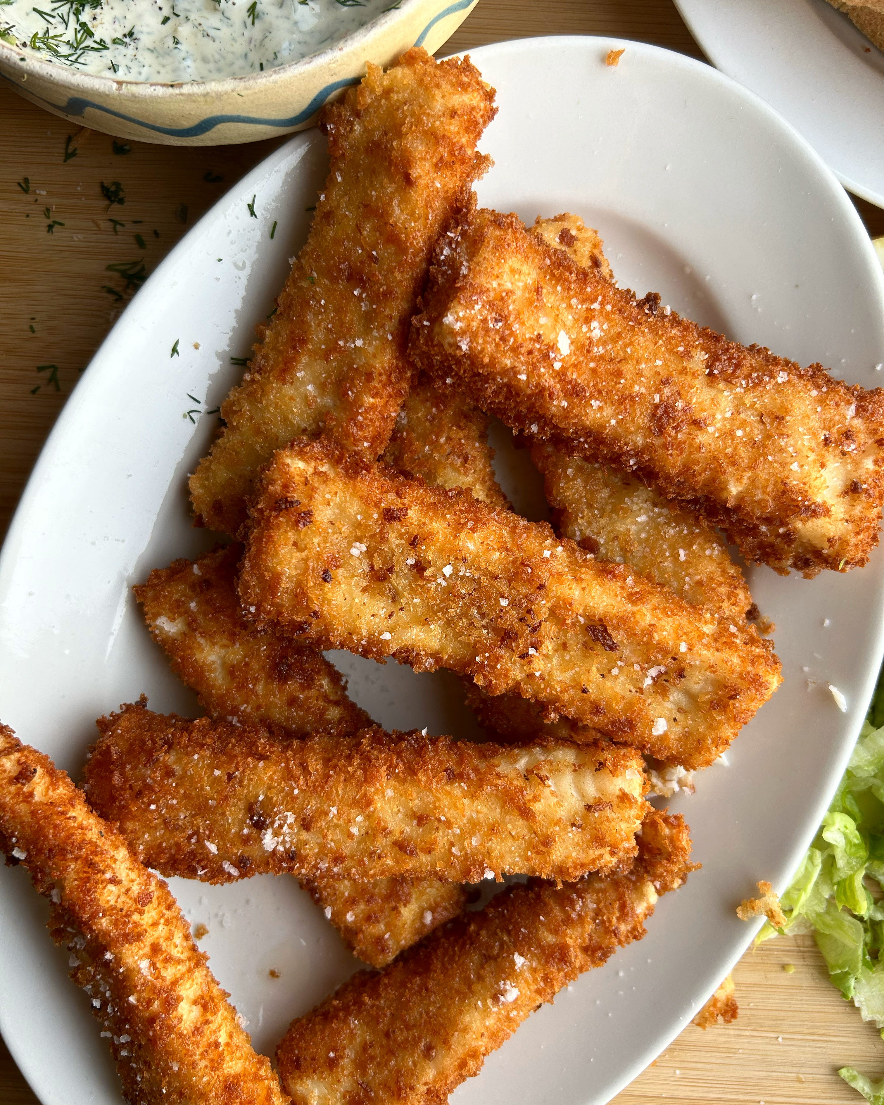 FRIED FISH - FISH FINGER SARNIES + TARTARE AND FRIED FISH BUNS WITH ...