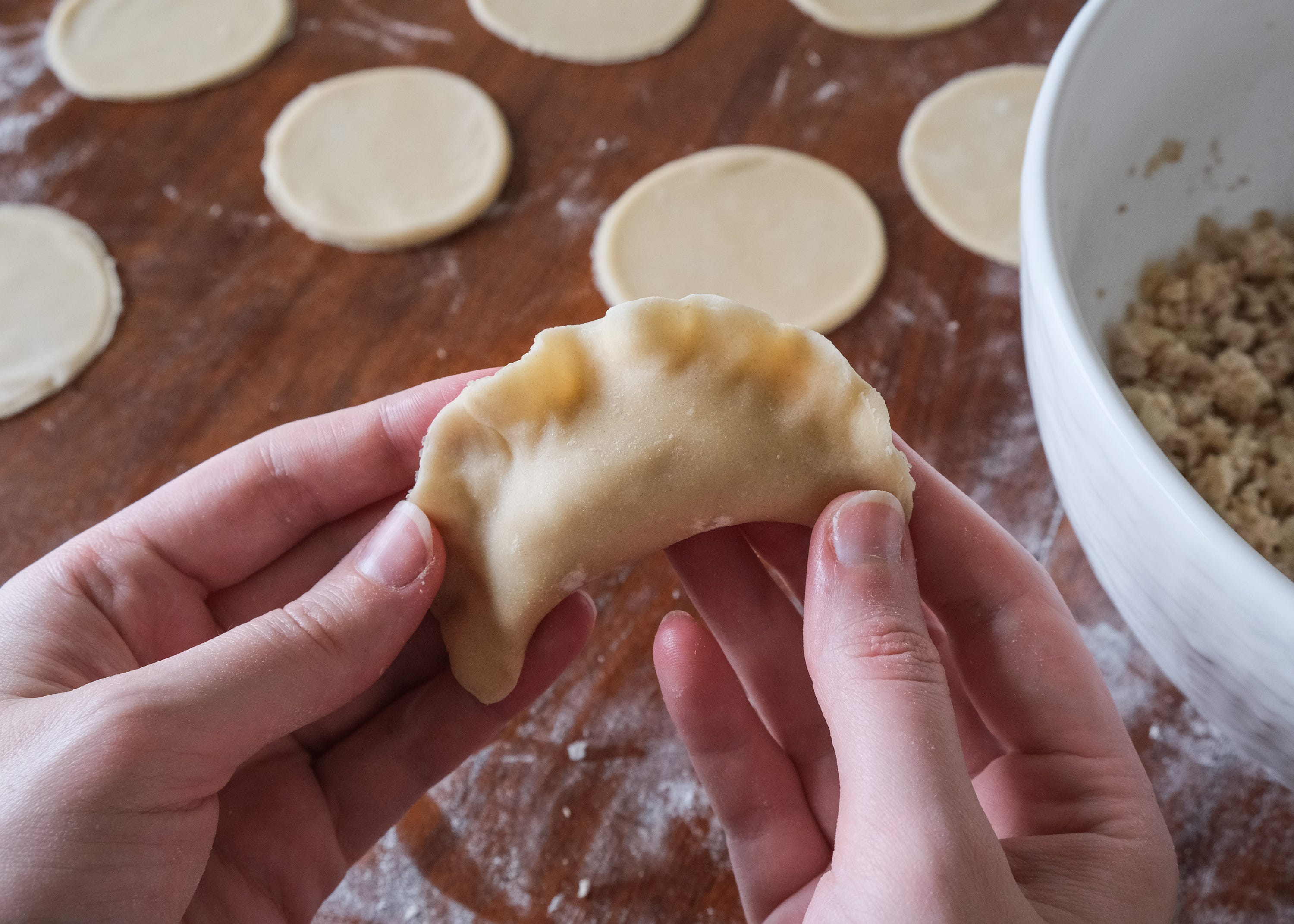 Traditional Ukrainian varenyky recipe - by Darya Zorka