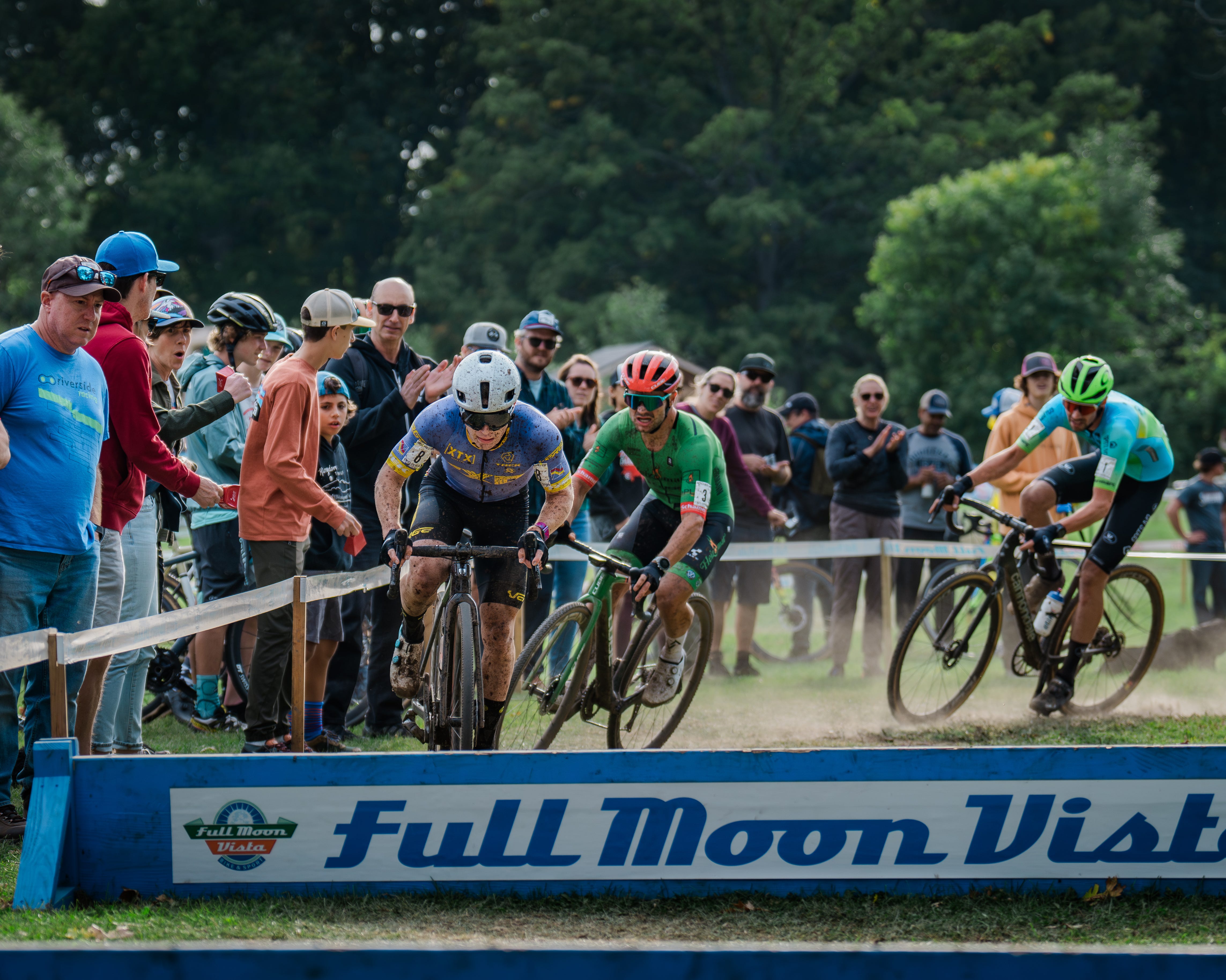 Elite Men's Race Report: 2023 Rochester Cyclocross Day 1