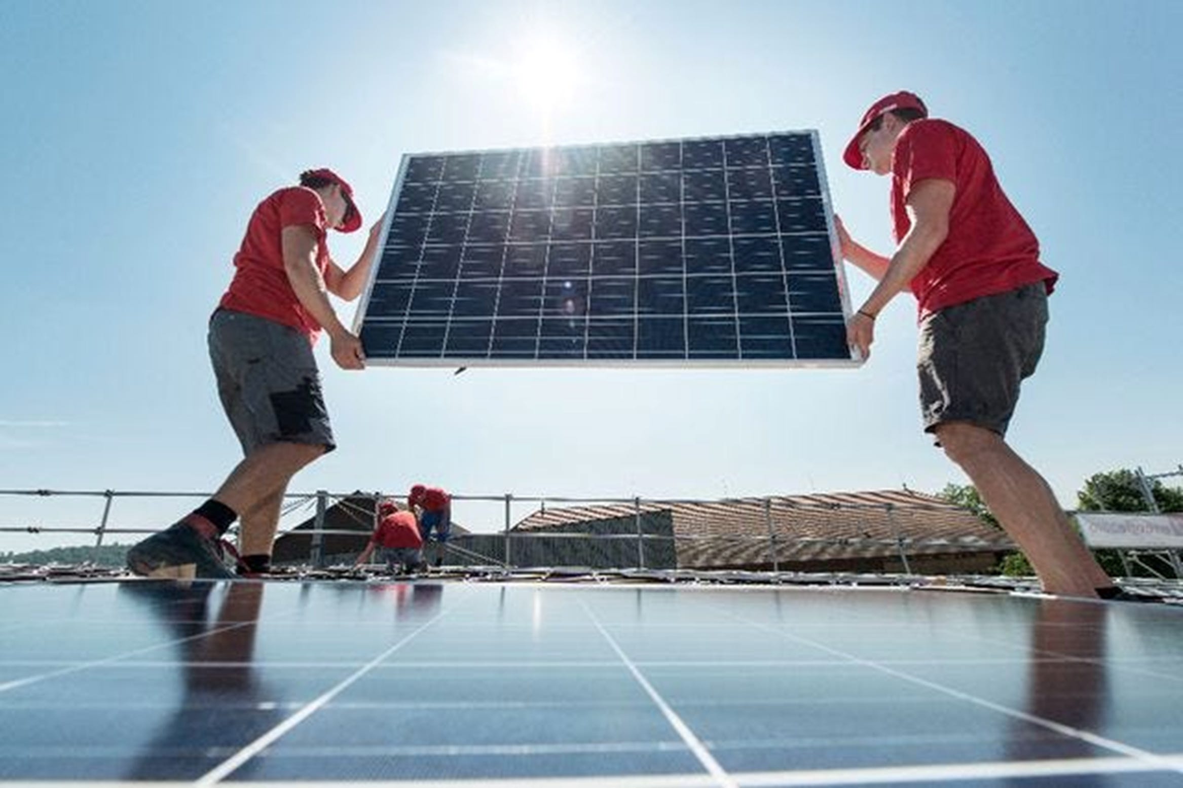 Το Καταστροφικό Ρεκόρ της Ηλιακής Ενέργειας - Ελβετοί ερευνητές ...