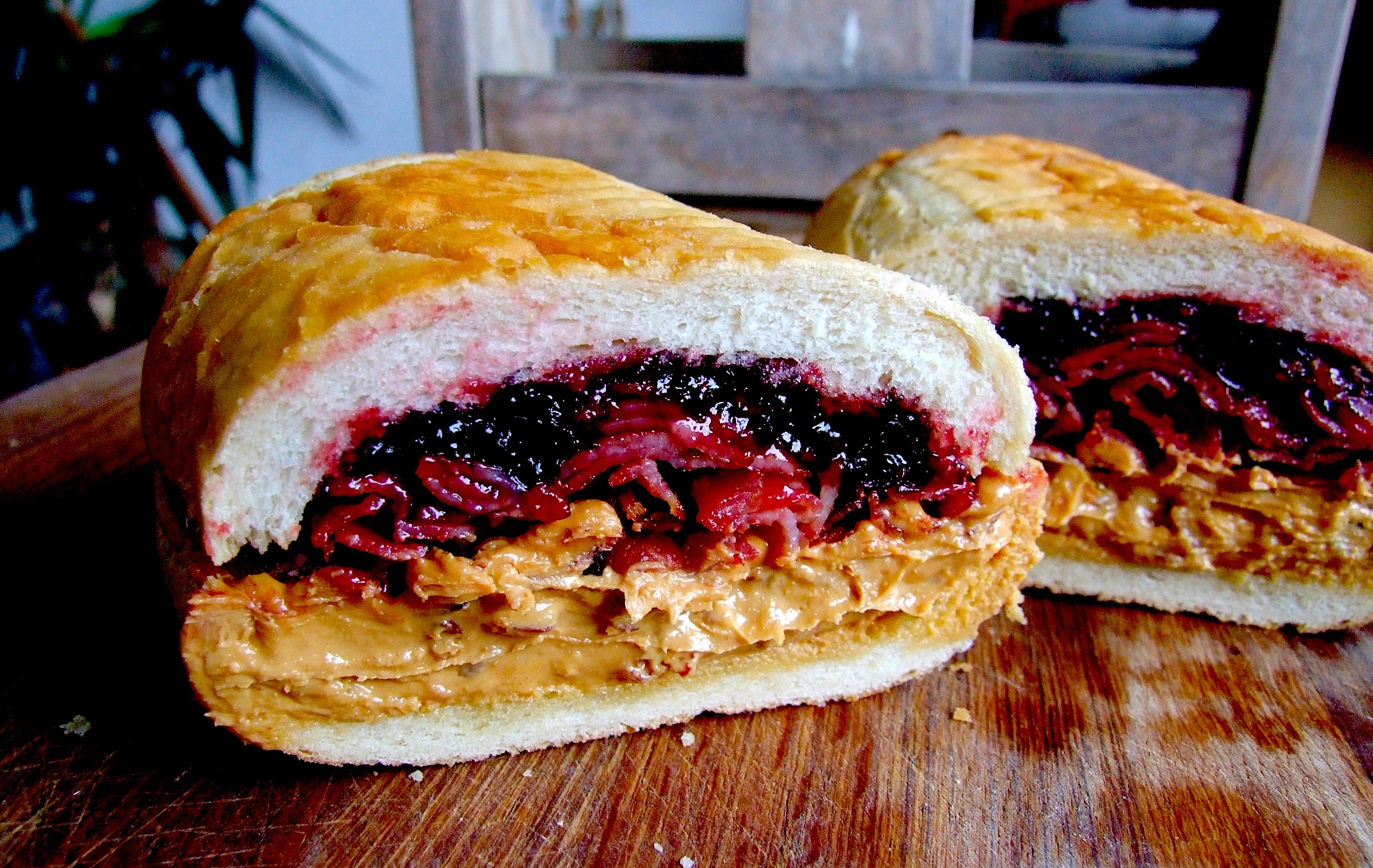 Notable Sandwich #67: The Fool's Gold Loaf • Buttondown