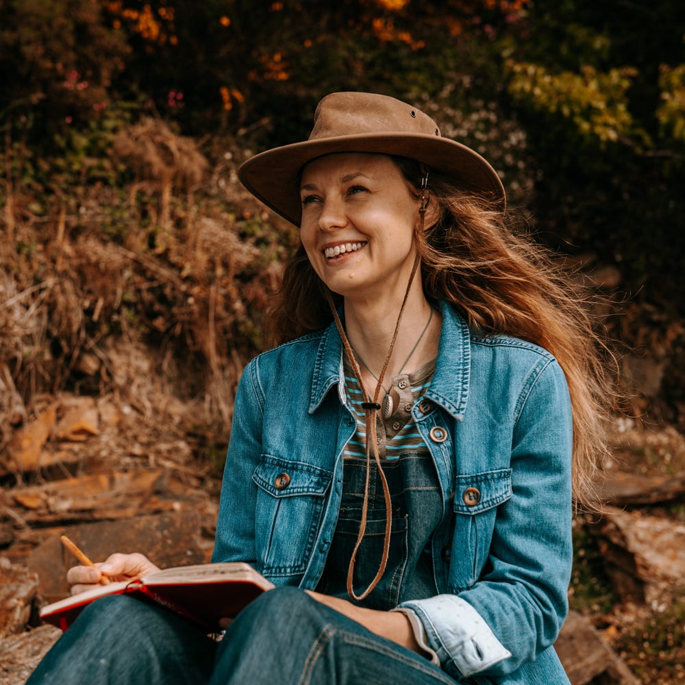 Flora & Forage Substack by Nina Veteto - Insights - Sidestack.io