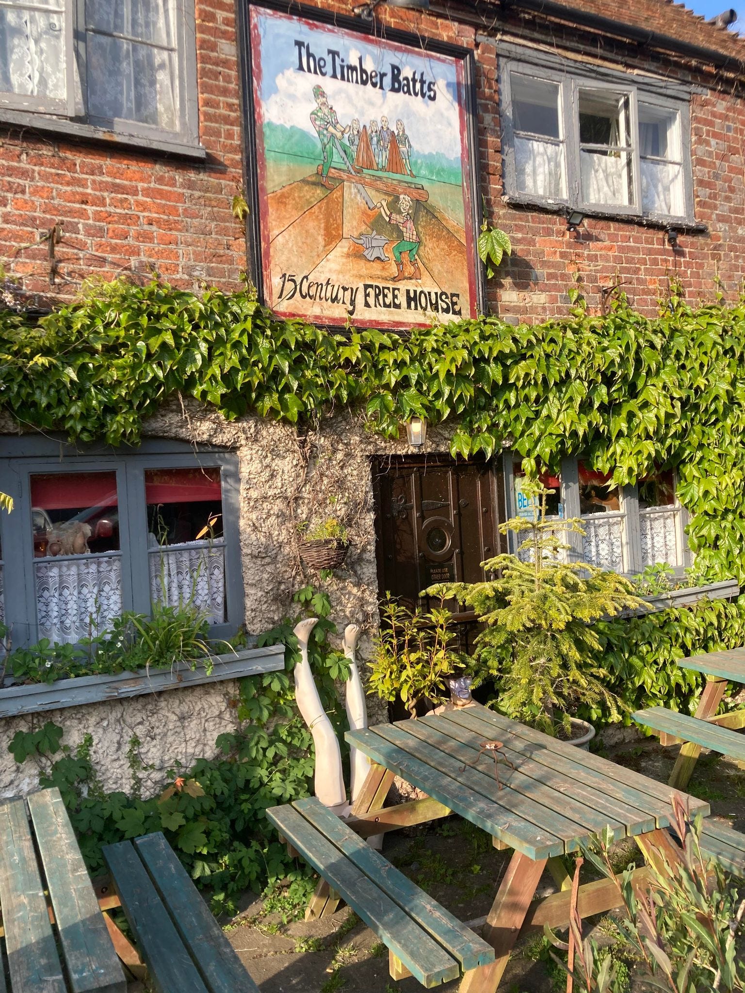 THE TIMBER BATTS Public House - Mick Mercer's Panache