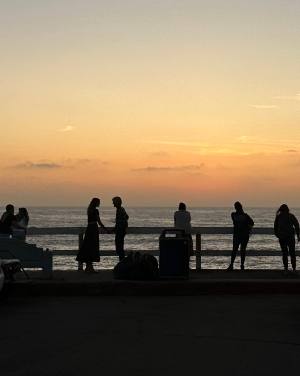 #89: Sunset crowd - by Stefania Culafic - Observations