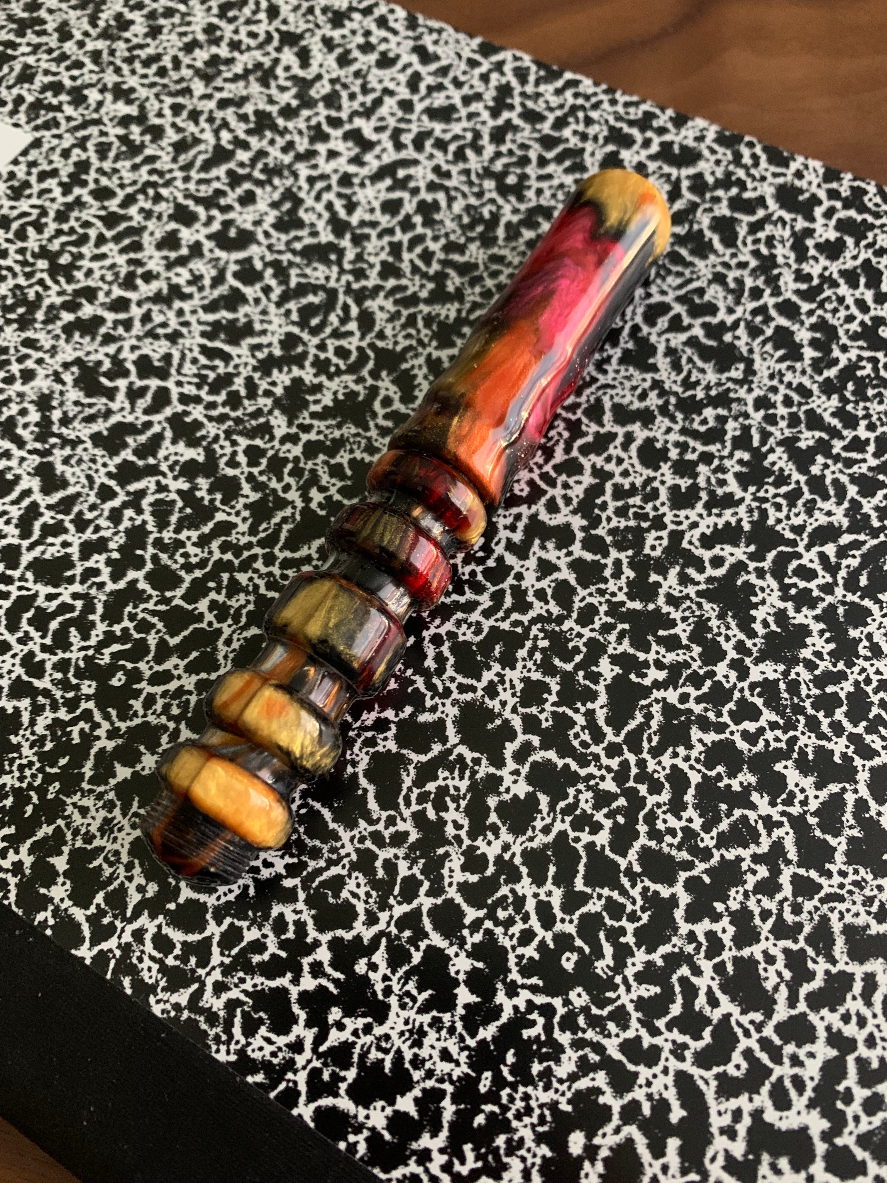 Fountain pen review: 4th Kind Pens Lava (honey spoon)