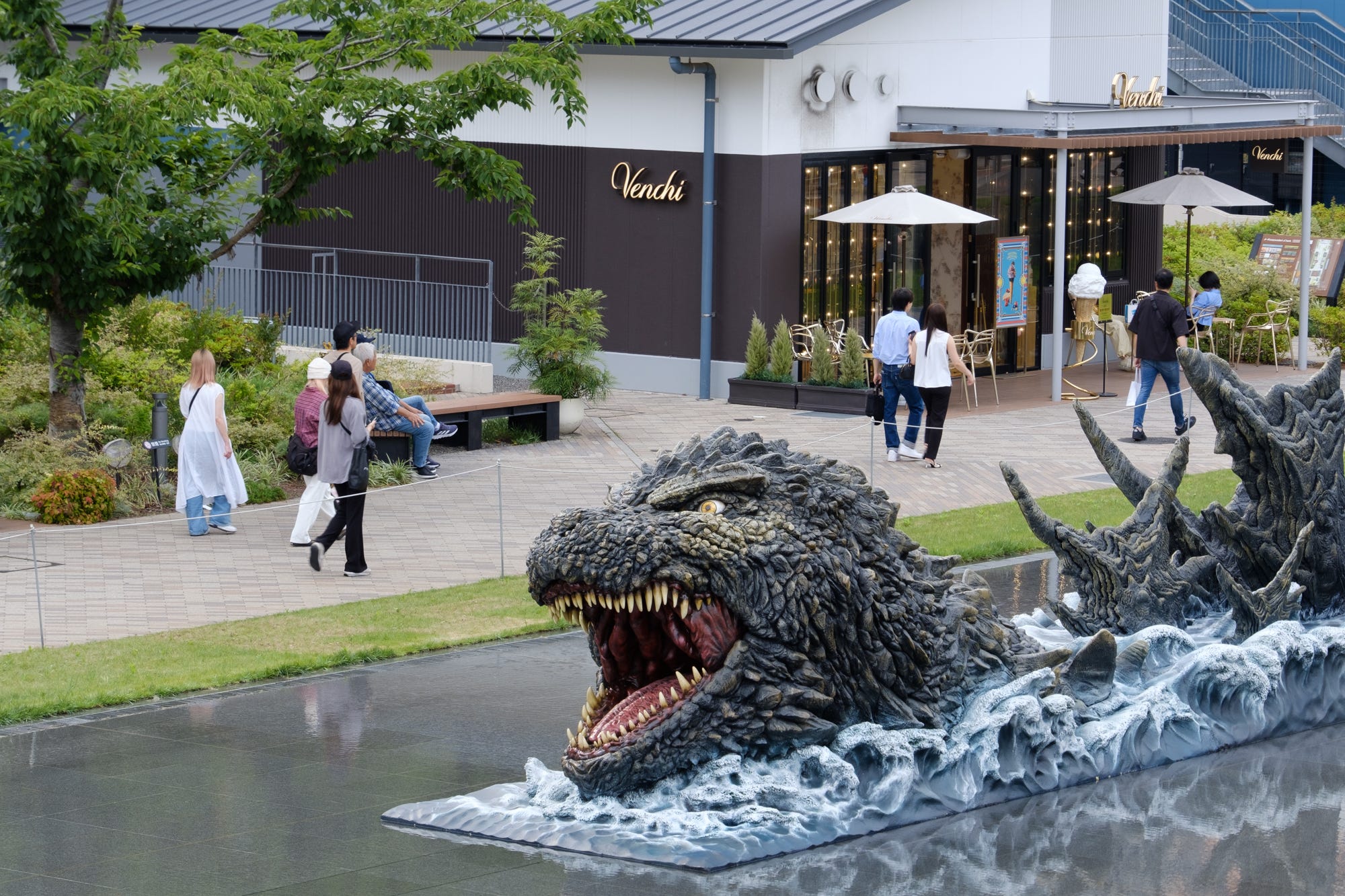 Godzilla Appears in Nagoya - by SHIMIZU Akira