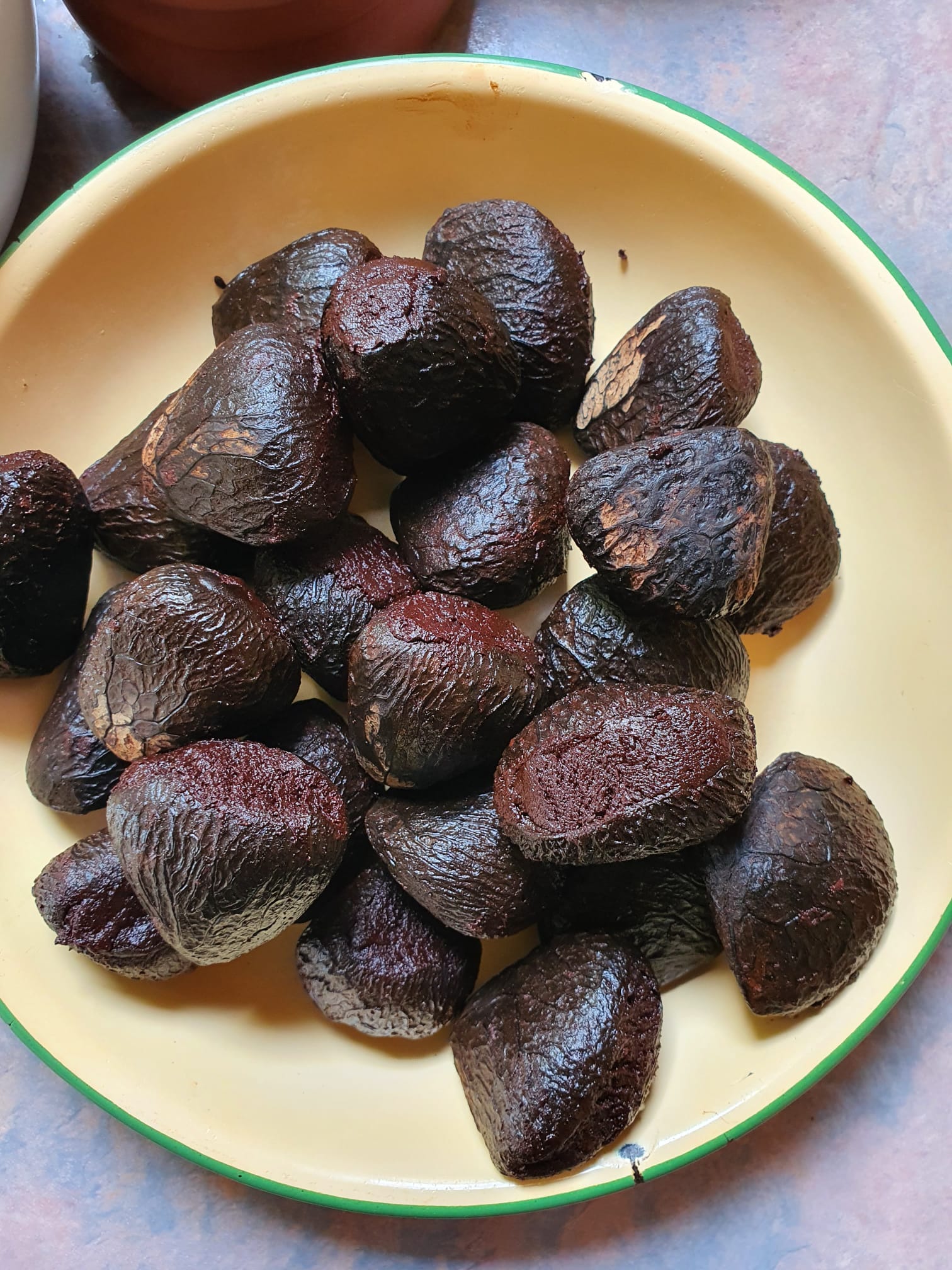 A guide to buah keluak - by Pamelia Chia