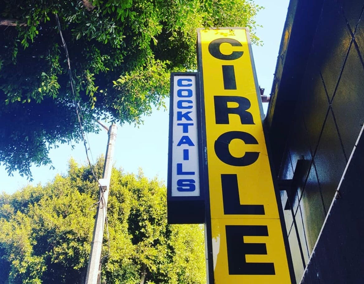 Circle Bar - by Mark Gorman - The Street Seen