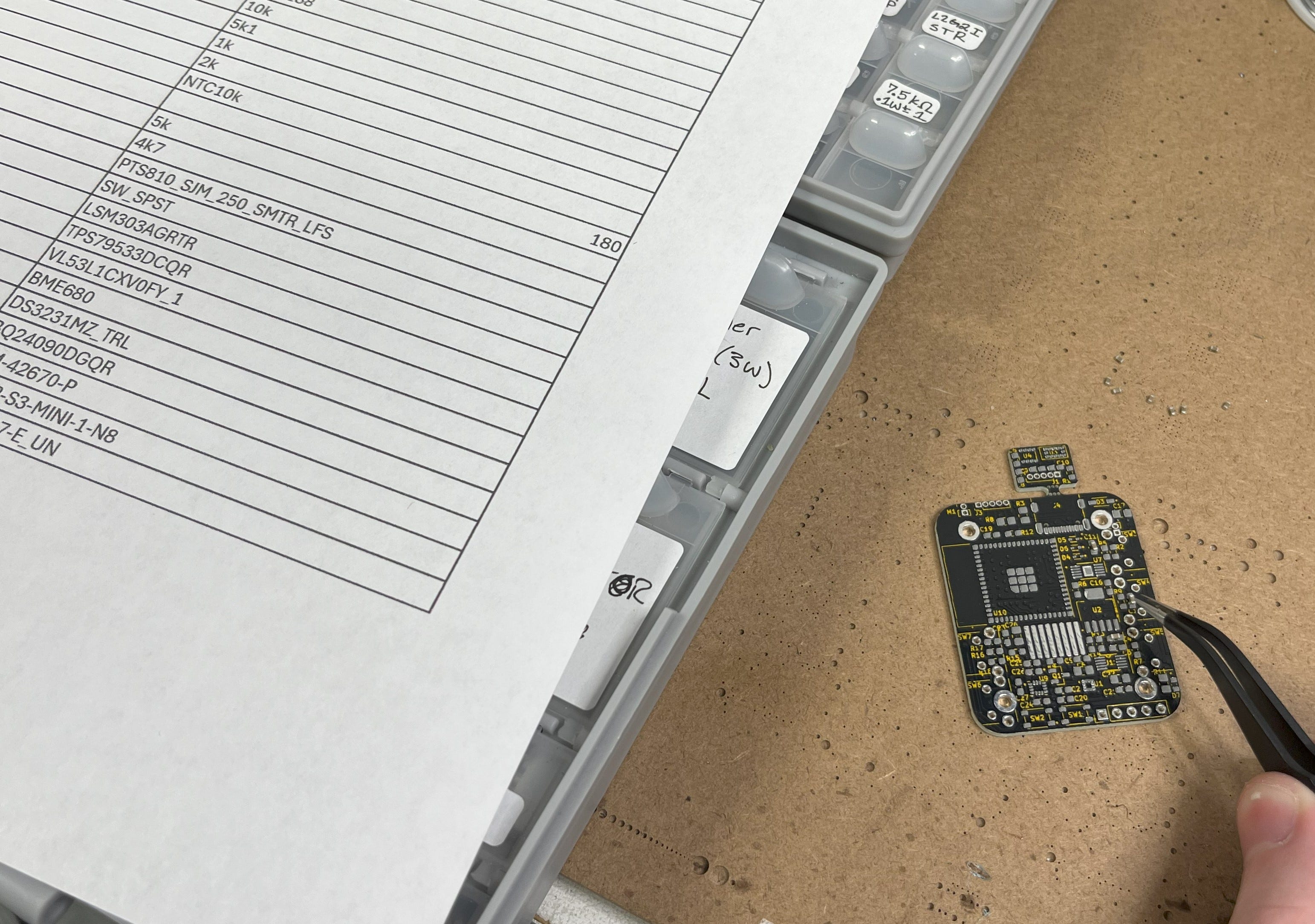 ESP32-Based Wireless Smartwatch | LiDAR Distance Sensor and WiFi ...