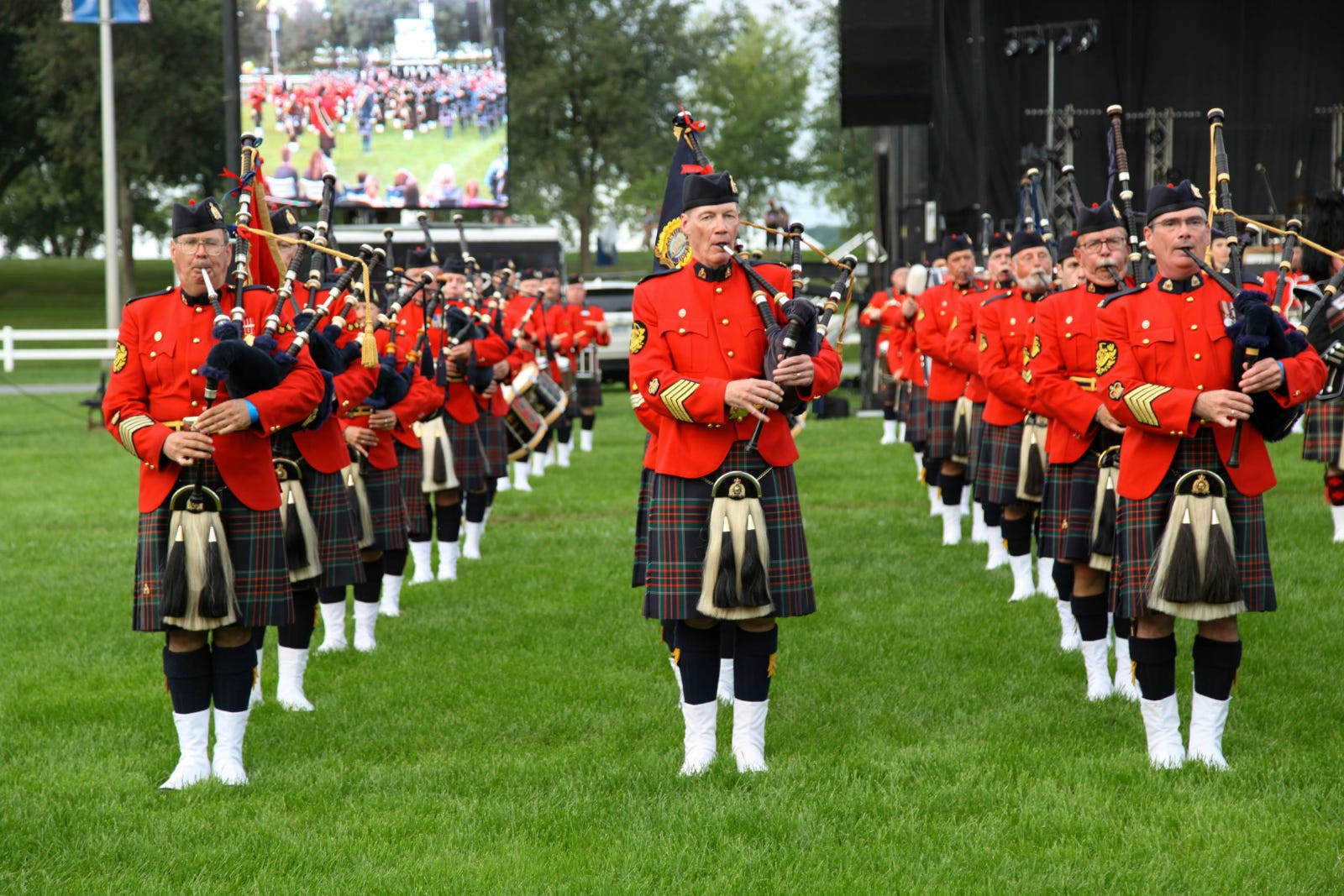 ‪Glengarry Highland Games‬ salutes the RCMP - by Sean Bray