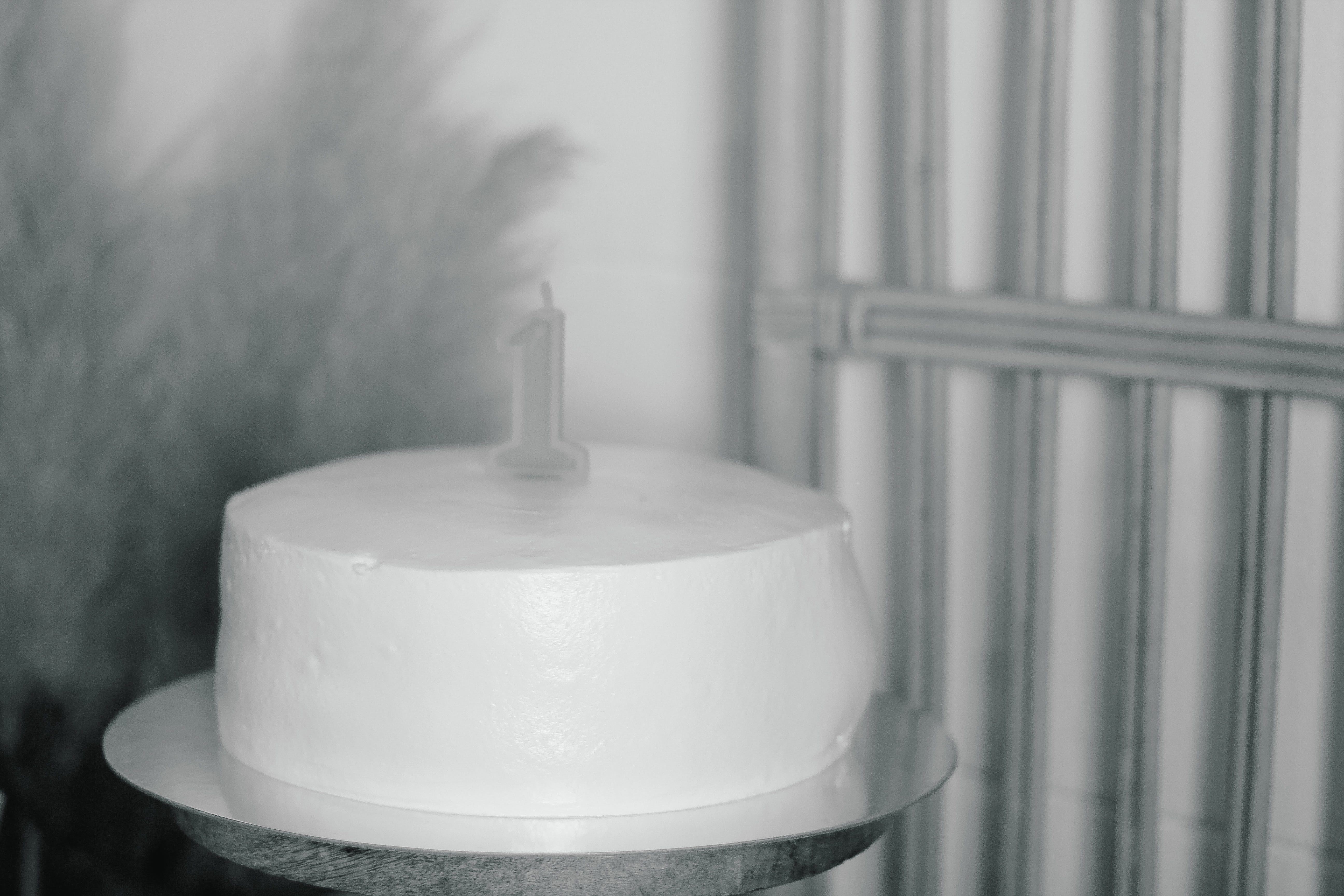 A Year Of Vulnerability - by Josefina H. Sanders - cuídate