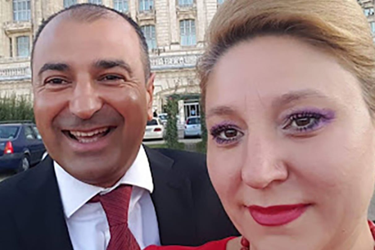 Opus nr. 171 - Diana Șoșoacă si-a suspendat azi sotul din funcția de ...