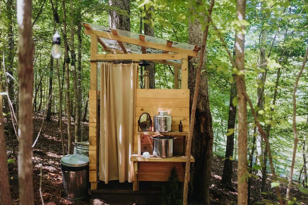 Friday Cabins #61: Outdoor Shower Inspiration