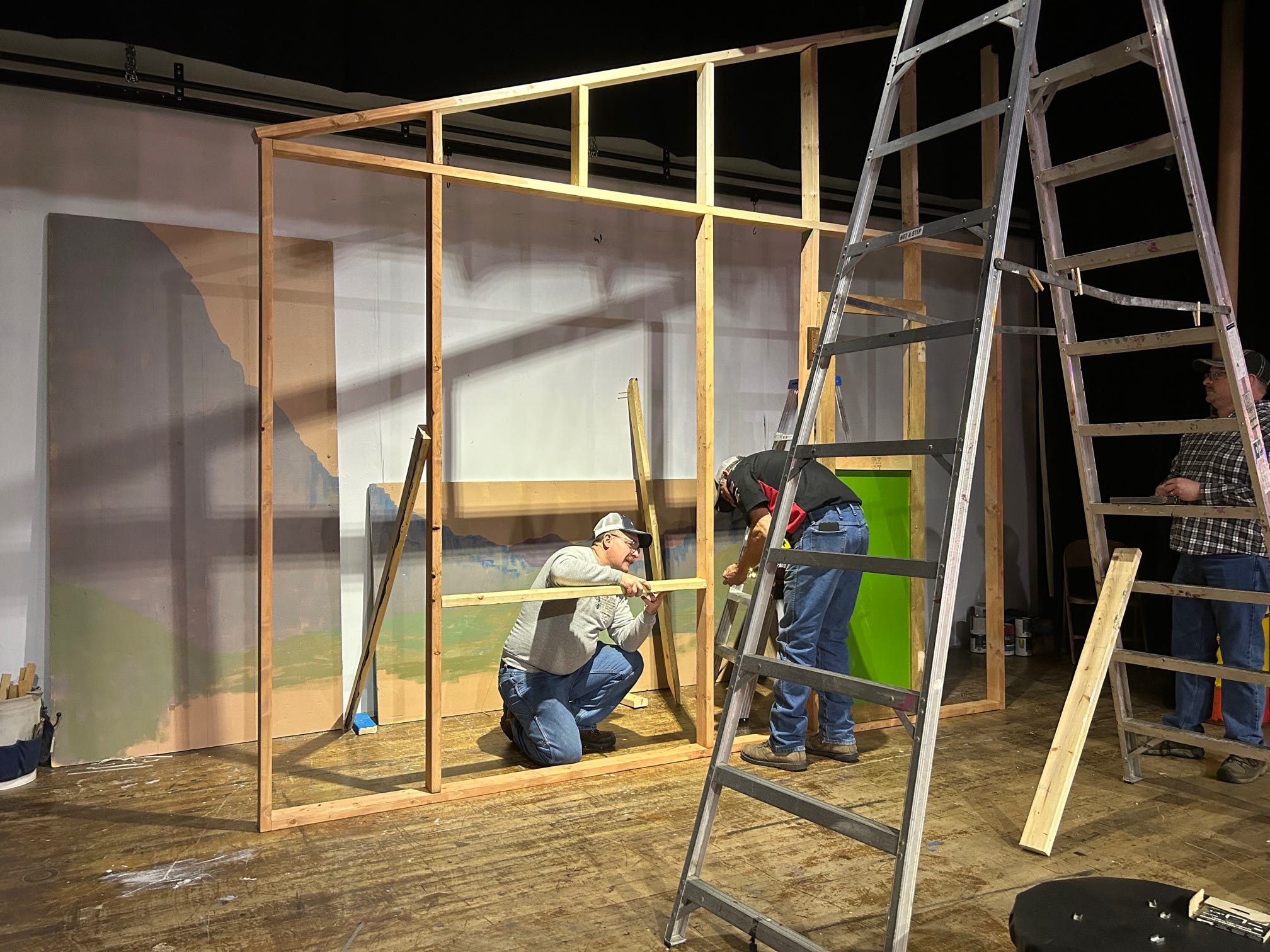 BEHIND M*A*S*H - by Jan Stoneburner - That's Good To Know