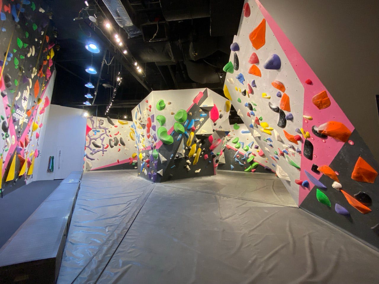 Singapore Bouldering Gym Review: Boulder Movement Bugis