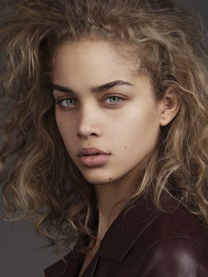 The Confidence of Jasmine Sanders - by Jubei Raziel