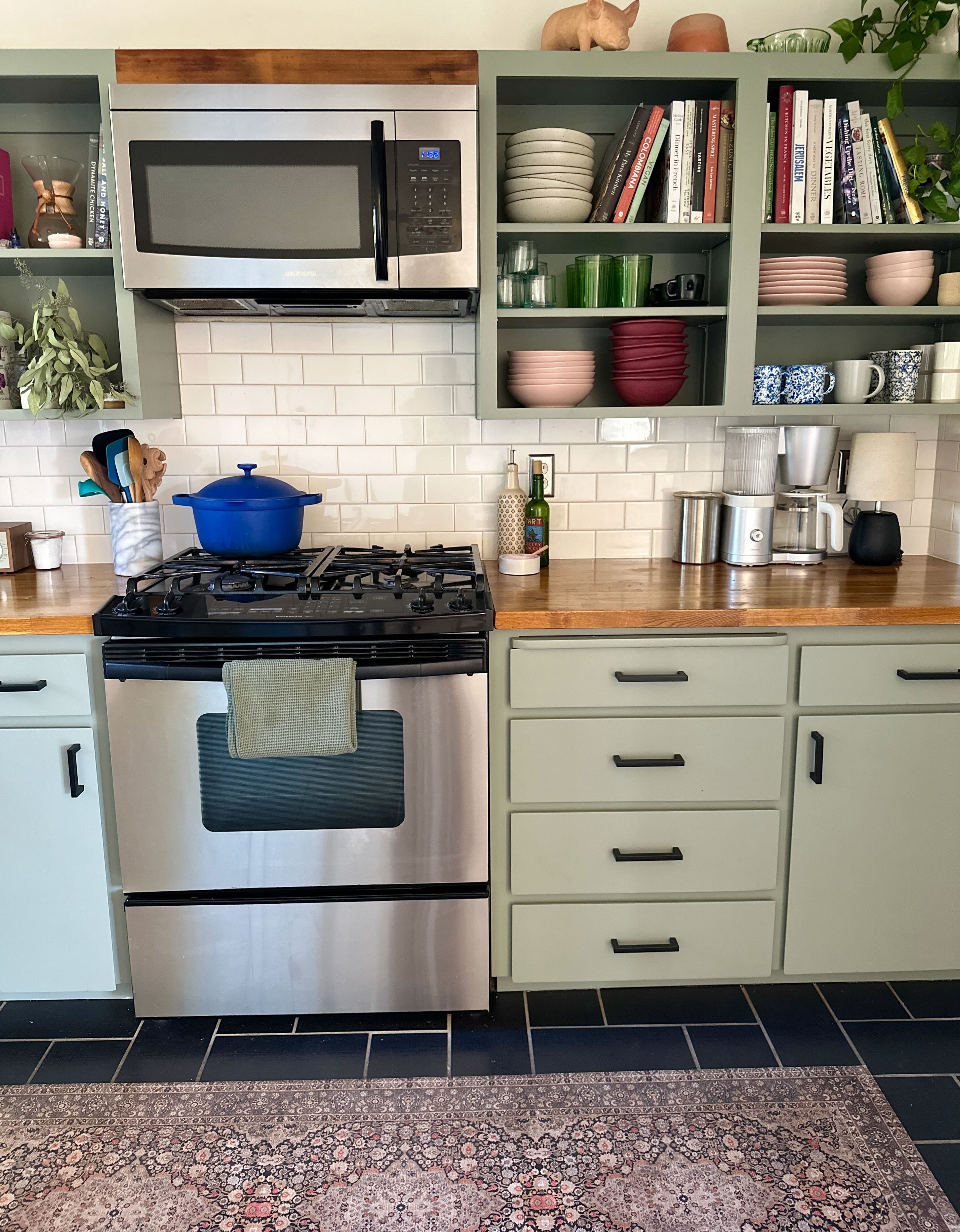 Issue #136: A Massive List of My Holy Grail Kitchen Essentials and Recipes