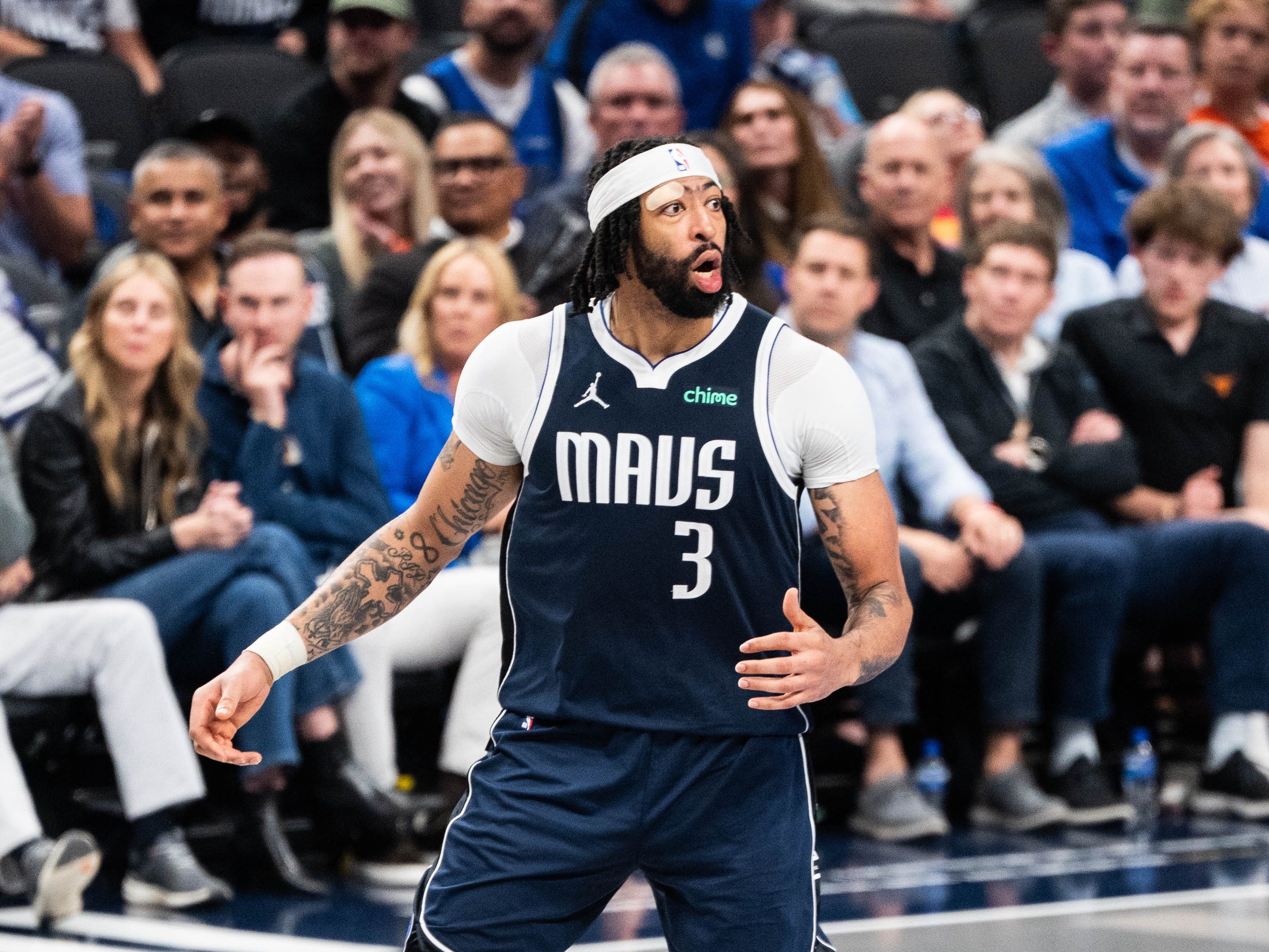 Anthony Davis Downplays First Game Against Lakers Since Trade to Mavericks