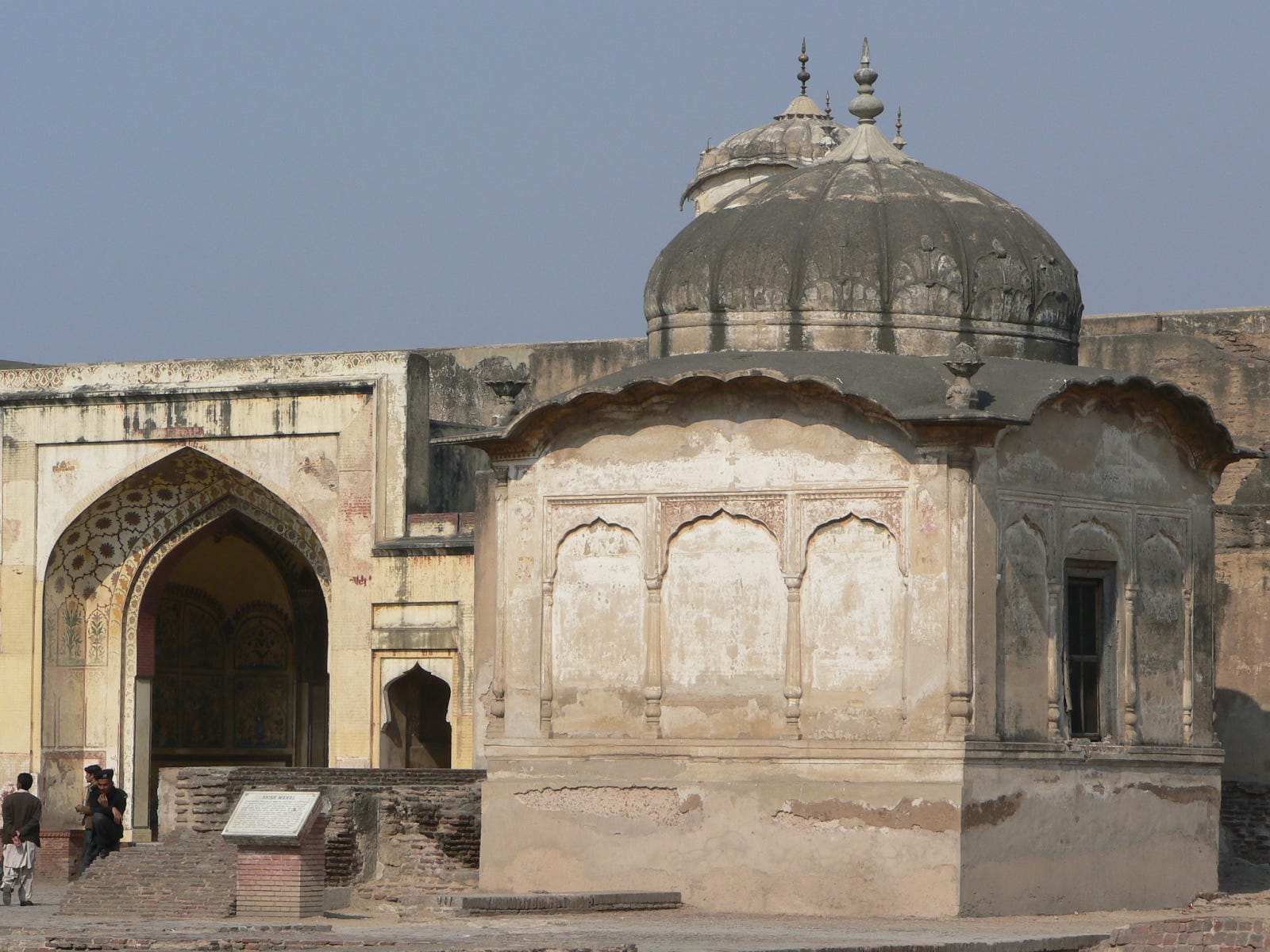 The Sikh and Hindu Artistic Legacy in Lahore's Architectural Landscape