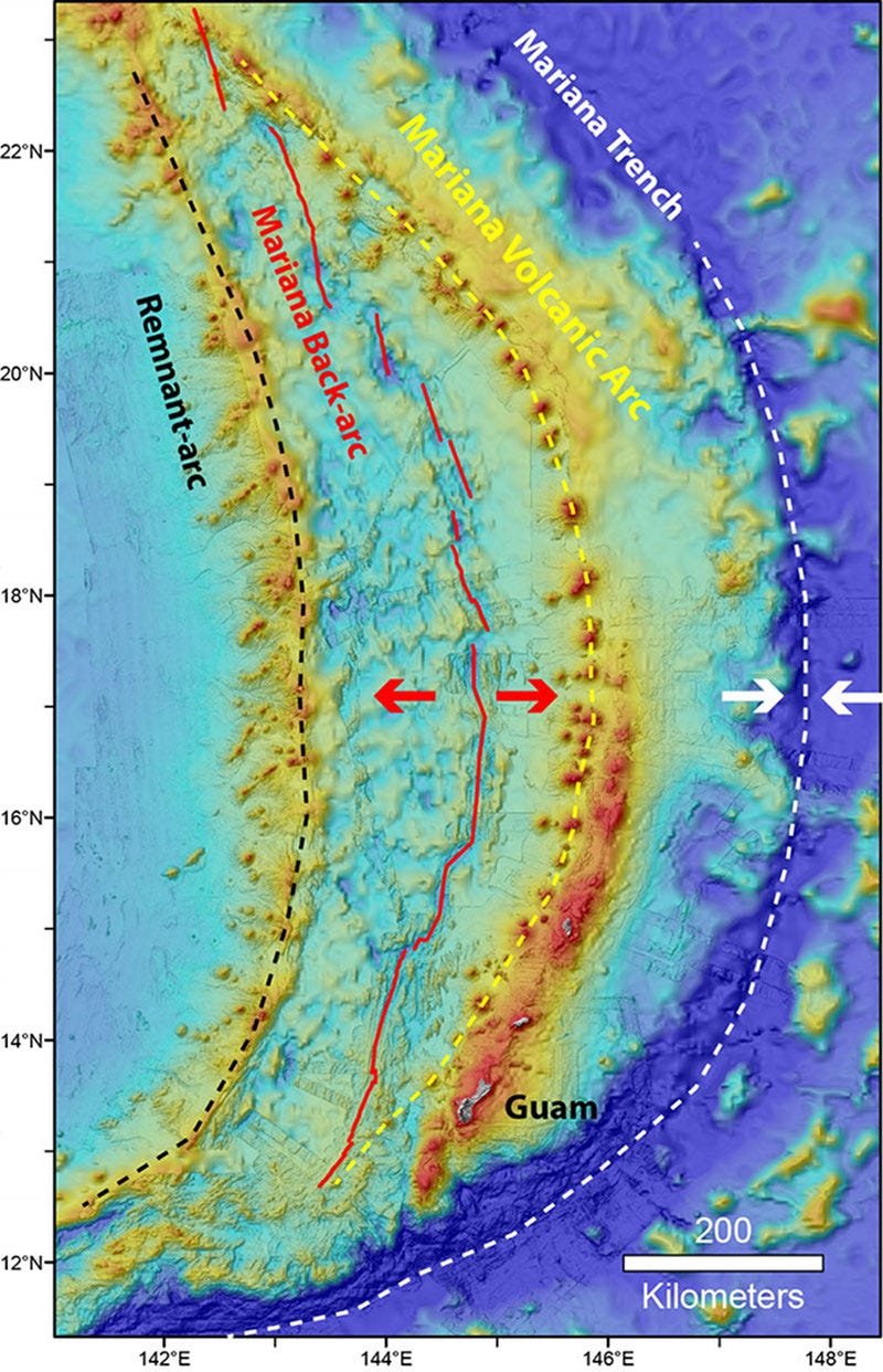 Cluster of earthquakes south of Japan illuminate back-arc spreading as ...