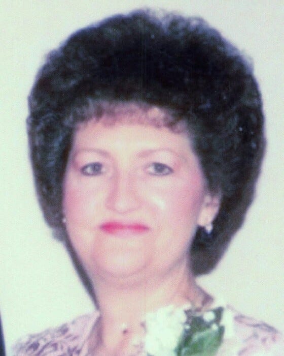 Stephanie Knotts's Instagram, Twitter & Facebook on IDCrawl