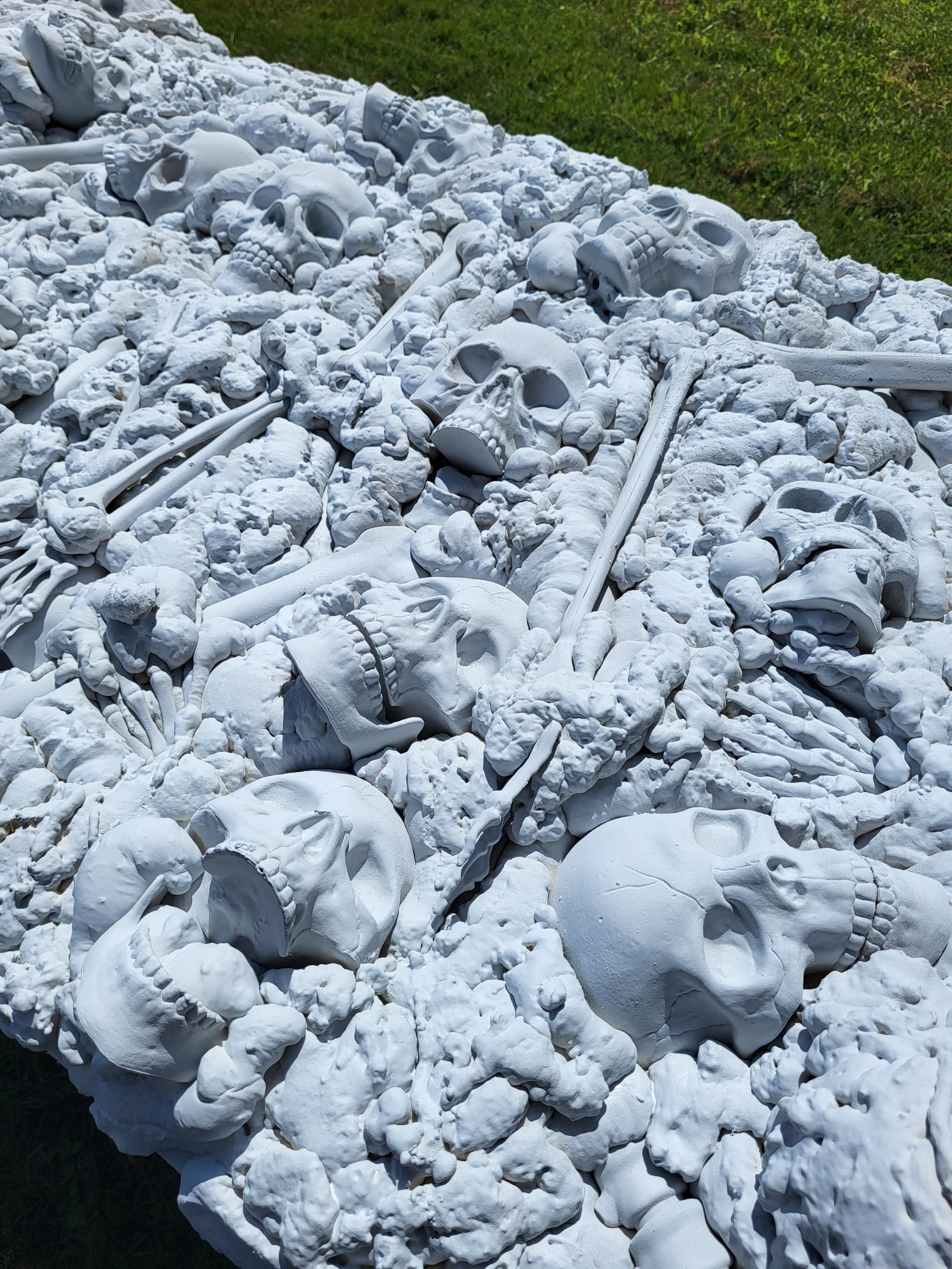 #1: Skull + Bones Cemetery Walls - Haunt Makers