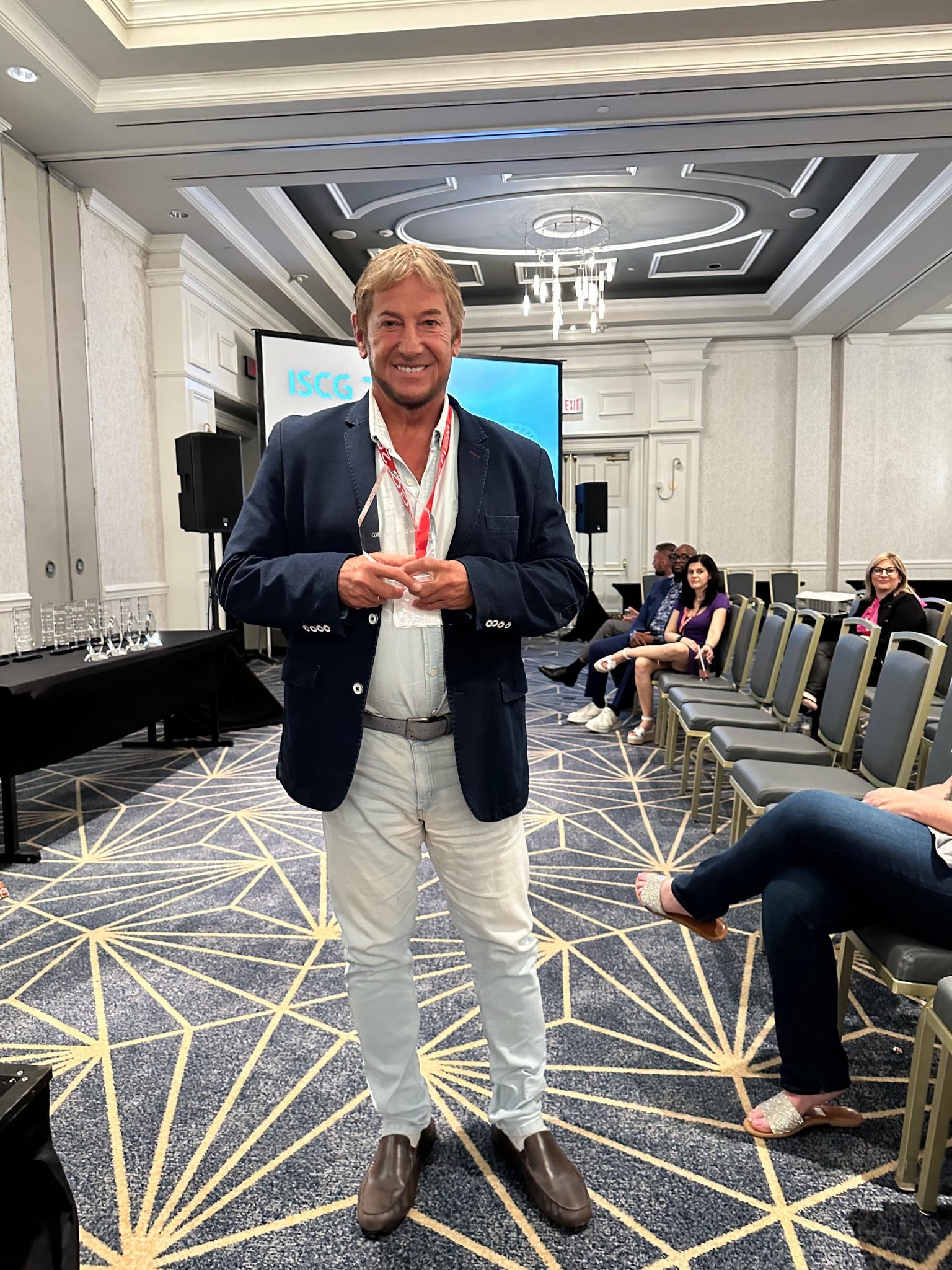 The Luksenburg System for SUI and Tissue Laxity: Replacing TVT/TOT?