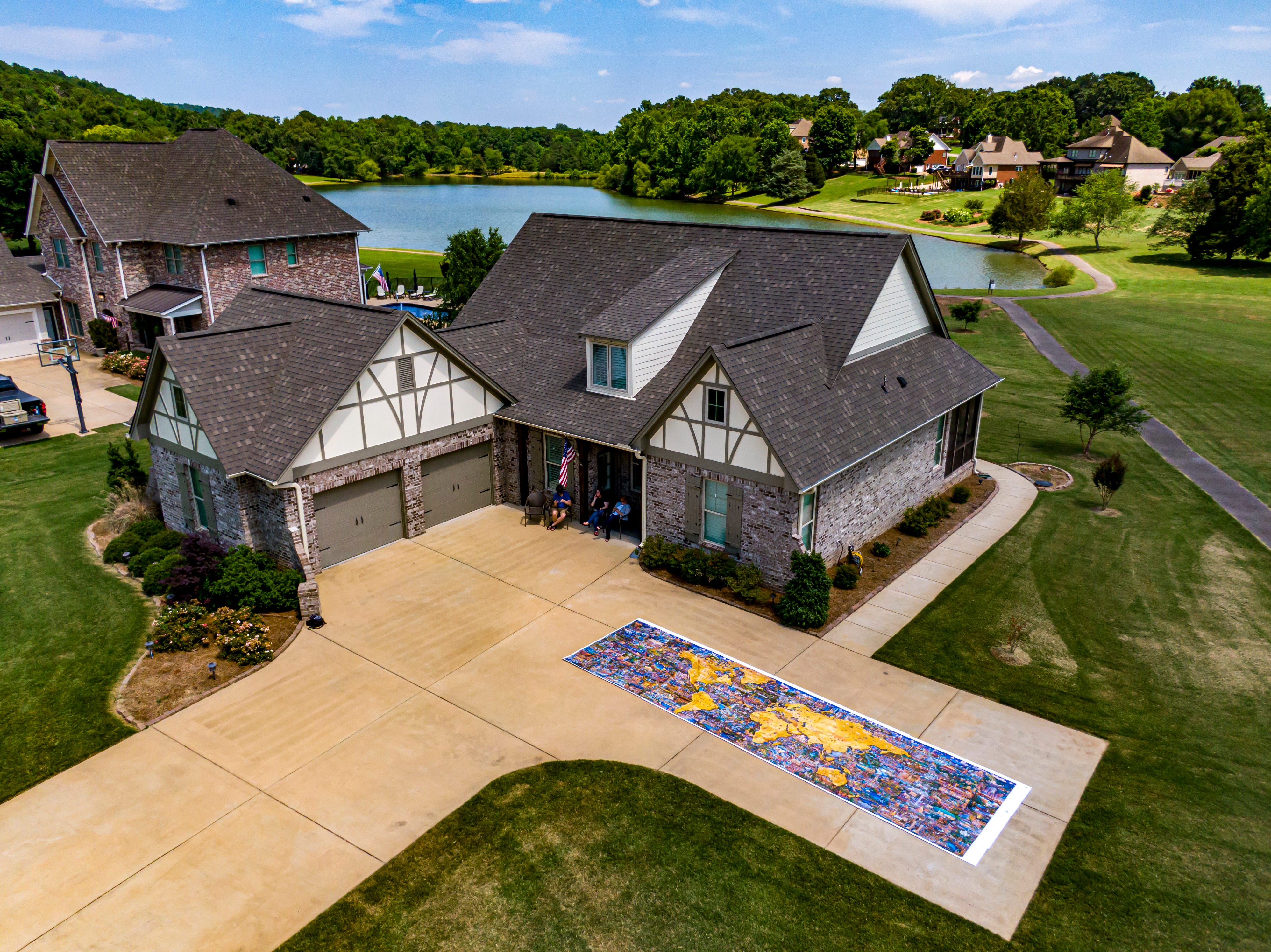 After seven months, Alabama woman completes 60,000 piece puzzle