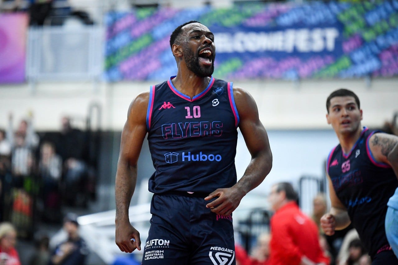 Raphell Thomas-Edwards returns to Flyers for the 2024/25 season