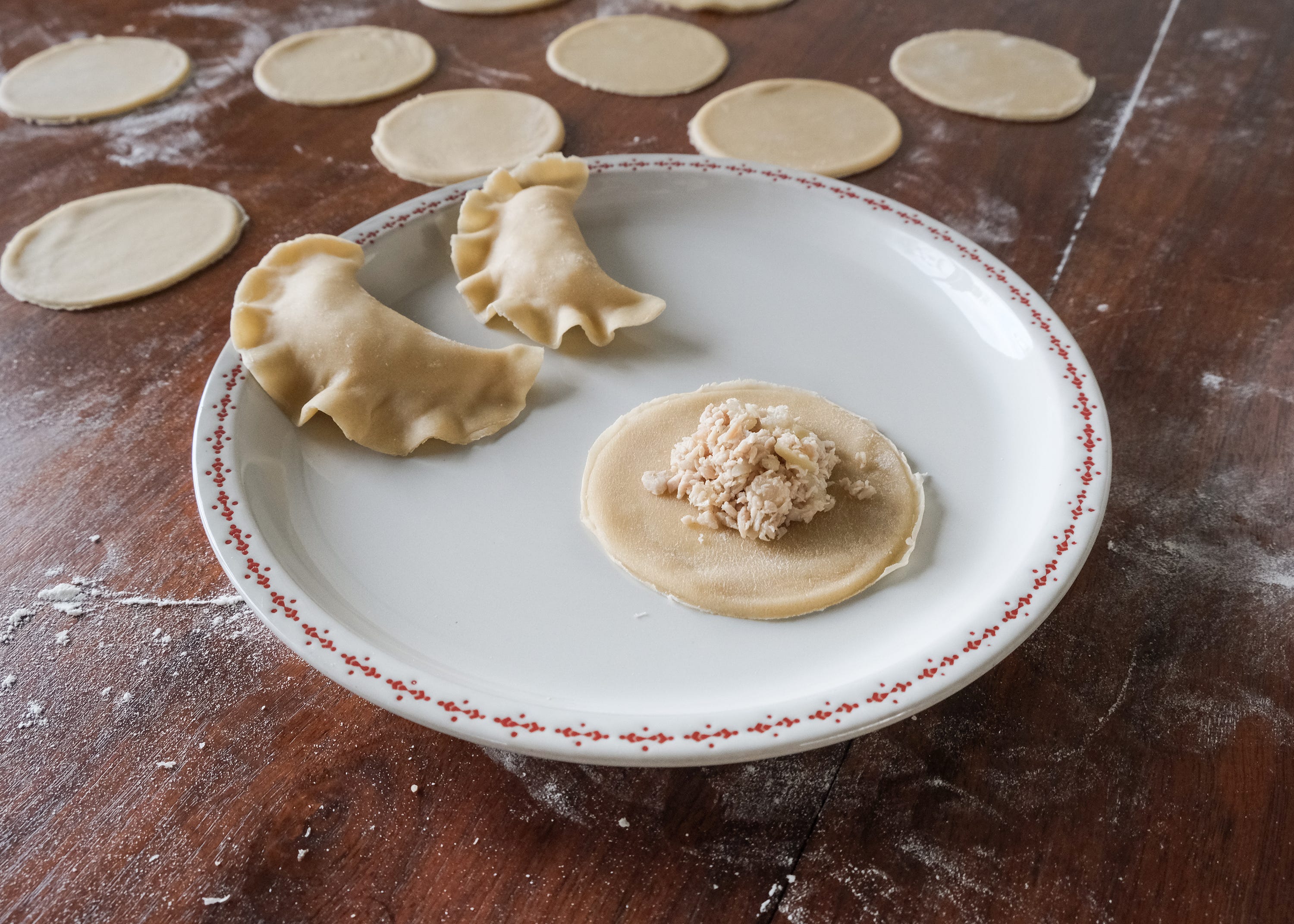 Traditional Ukrainian varenyky recipe - by Darya Zorka