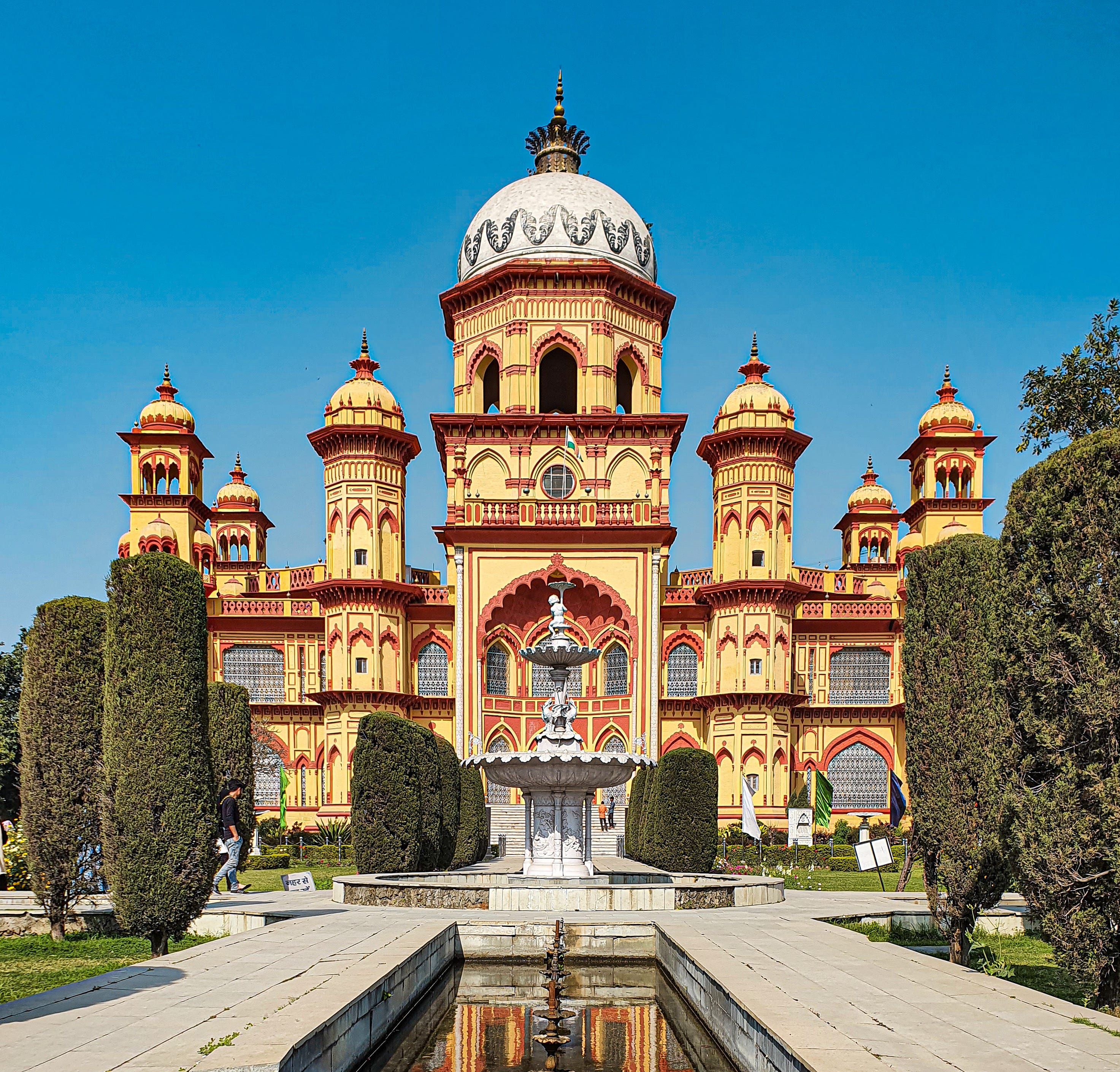 India's Prettiest Library - by Sam Dalrymple and Shah Umair
