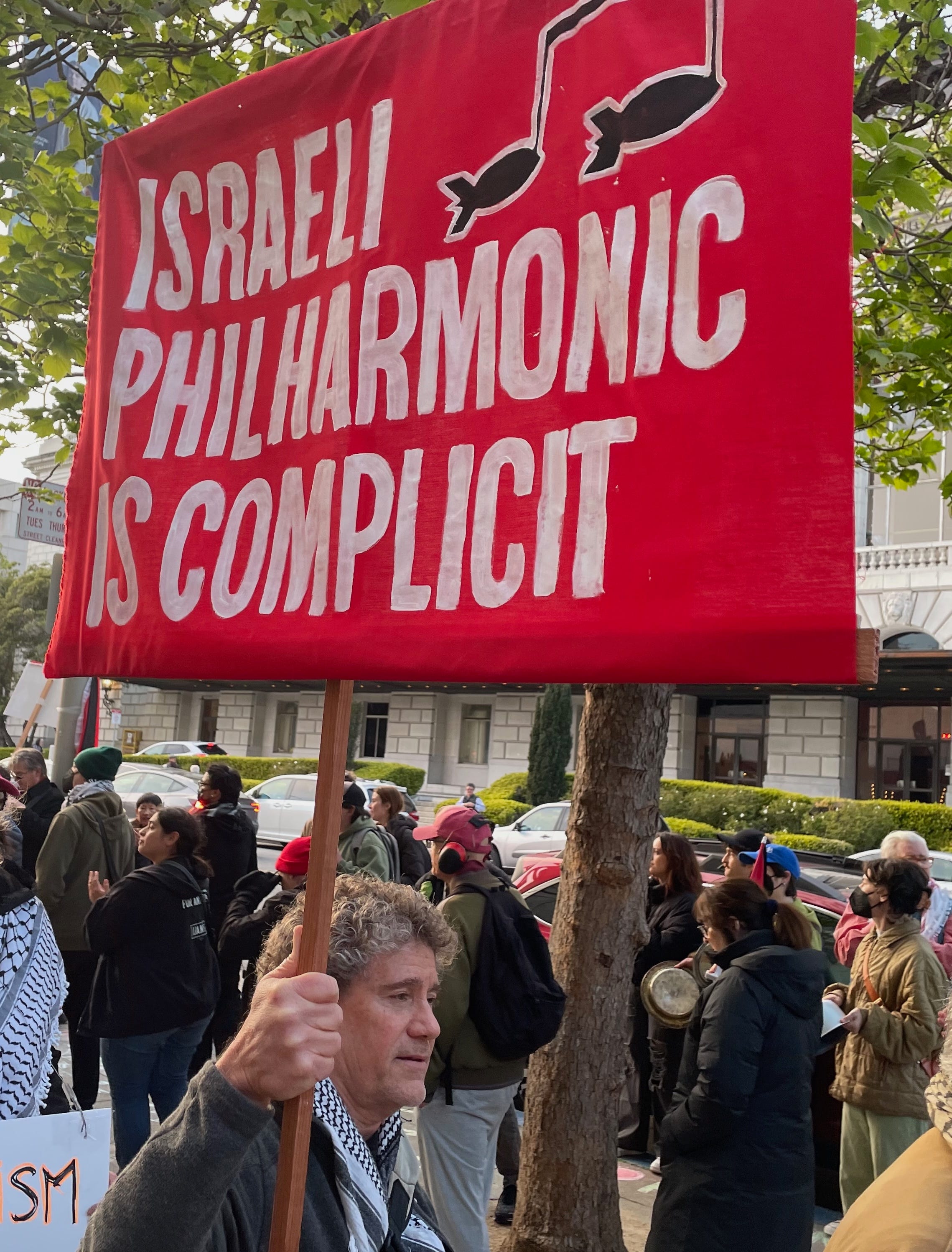 Music in a time of war - by Joshua Kosman