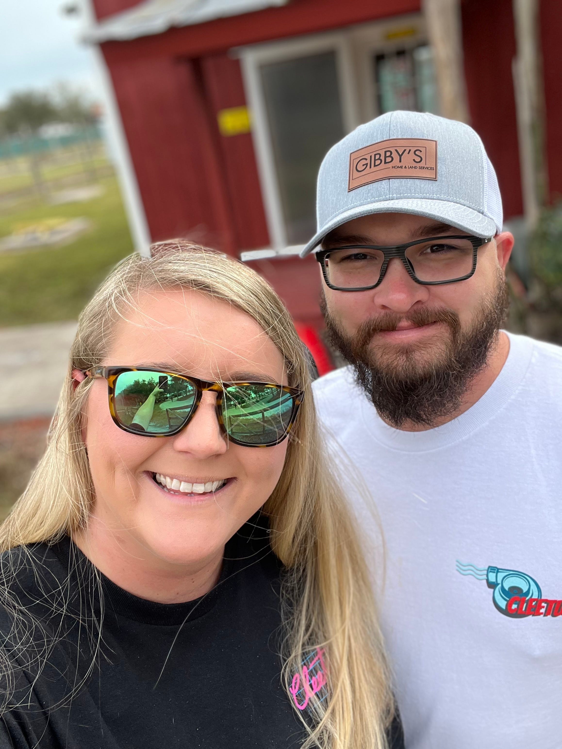 Feature Friday: Alex and Austin Gibson, The Handy Couple