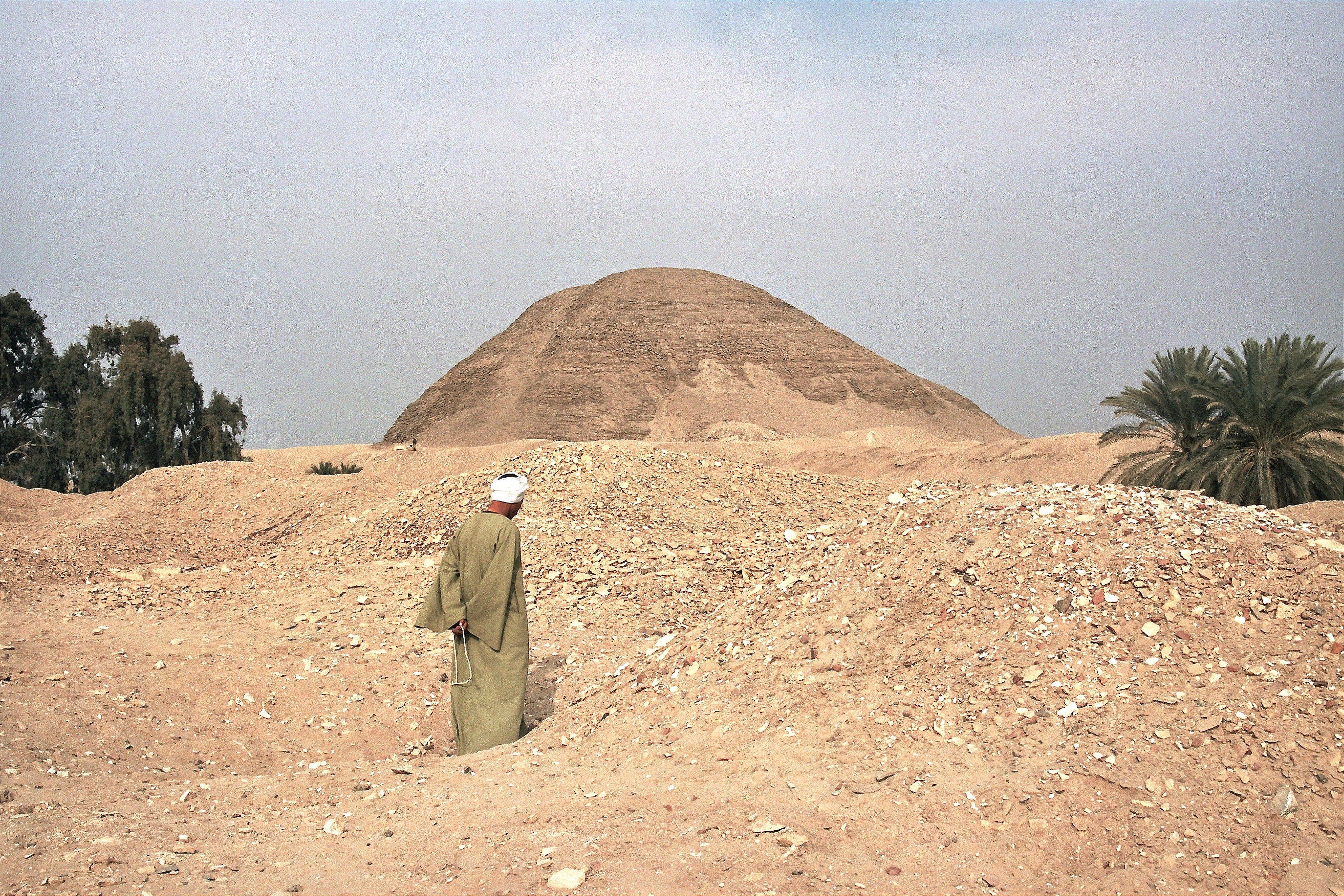 The Labyrinth of Hawara - by Louis De Cordier