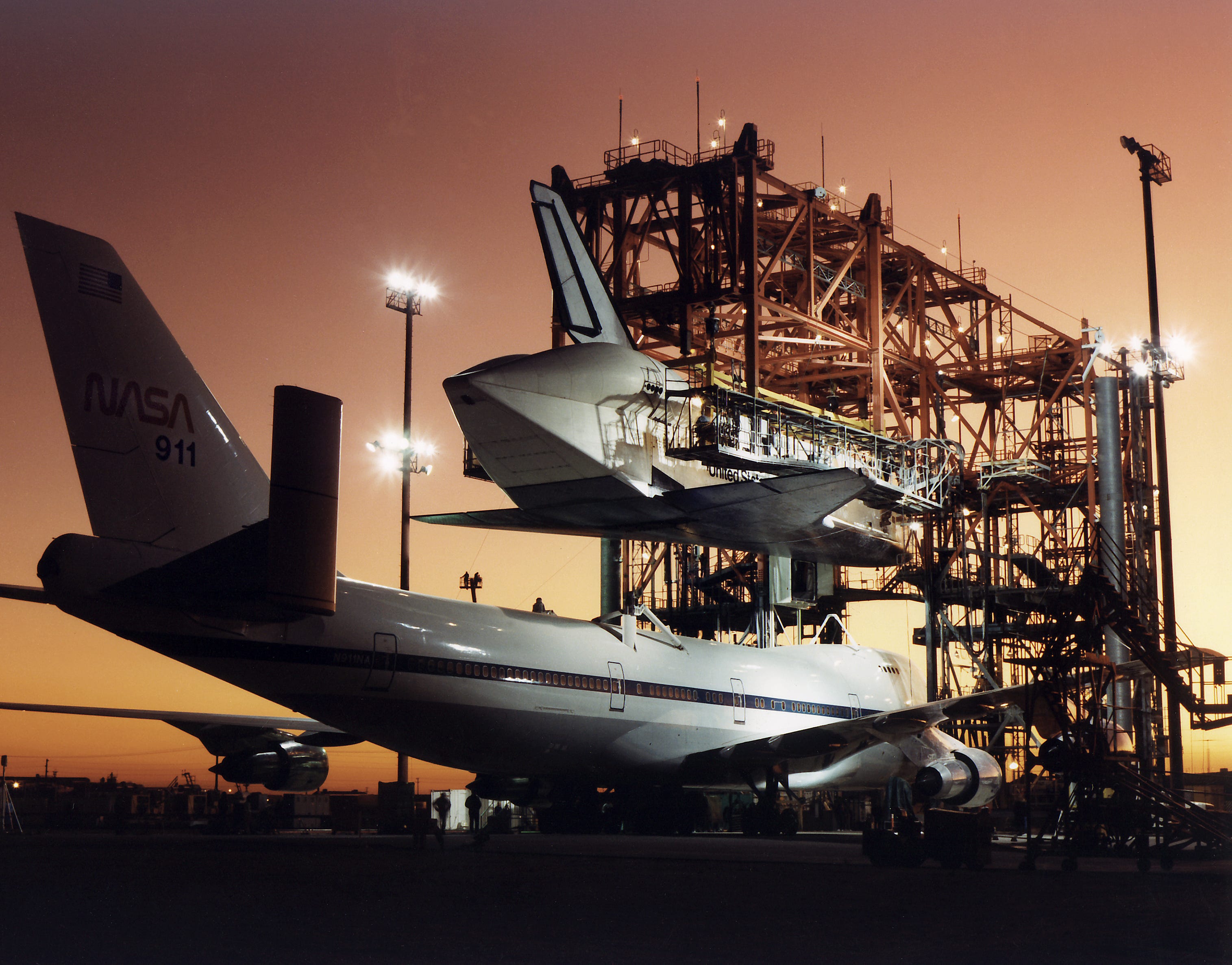 Boeing 747 and the Space Shuttle | The Space Techie