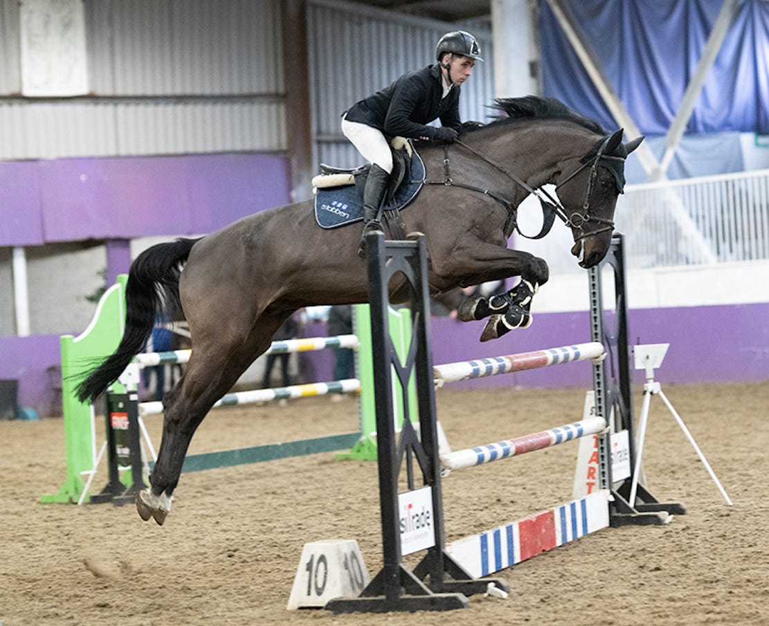 Registered jumping at Portmore - Horse&Field
