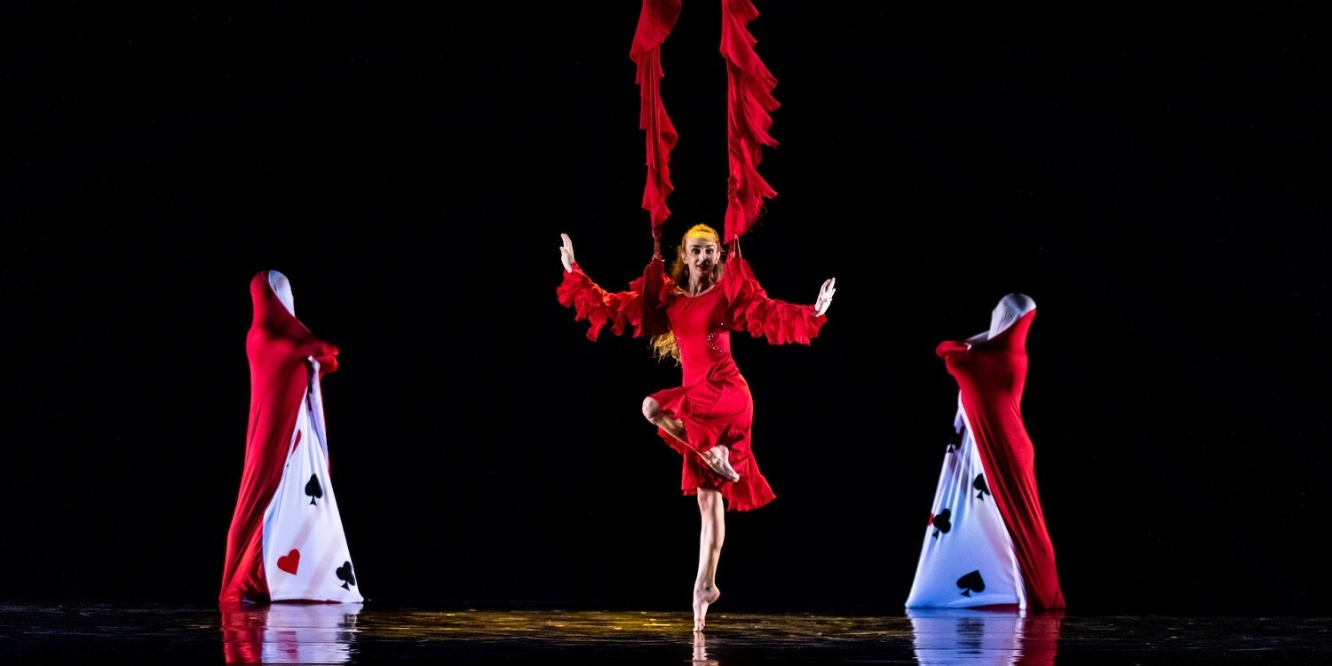 TALES OF LOHR: MOMIX'S "ALICE" AT THE BYHAM THEATER