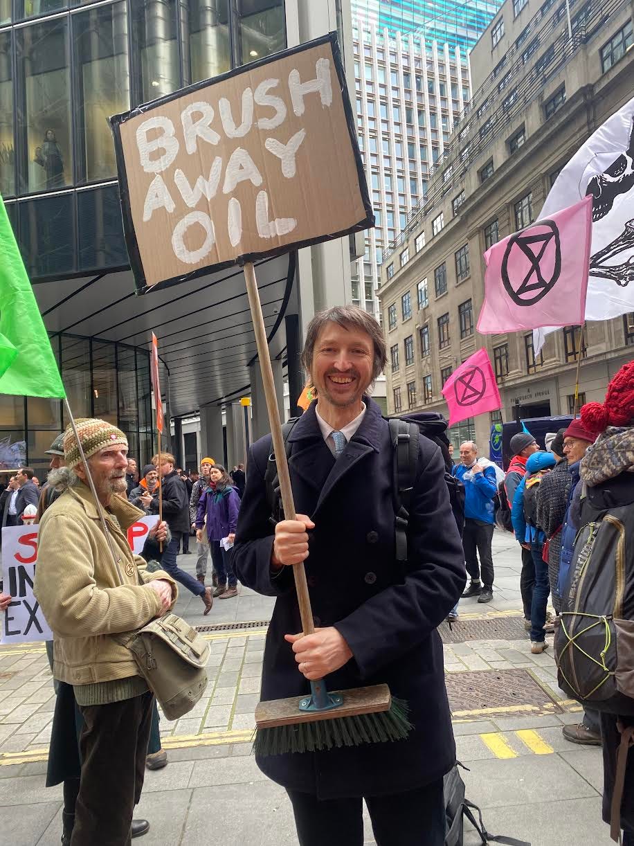 Insurance Mayhem: Extinction Rebellion Protests Insurance Companies ...