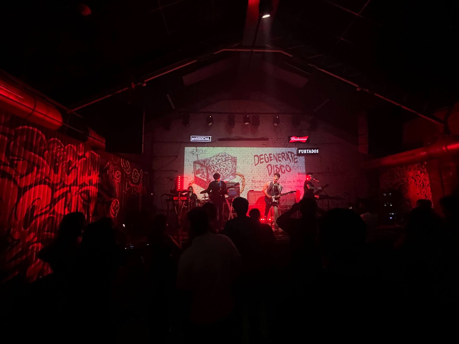 Abandoning authenticity: The erasure of bands in Bombay