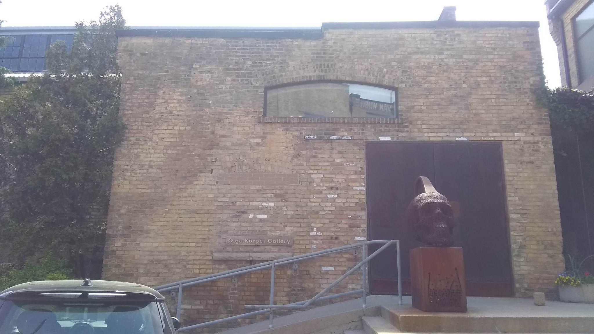 Round up - by Lydia Perovic - Long Play