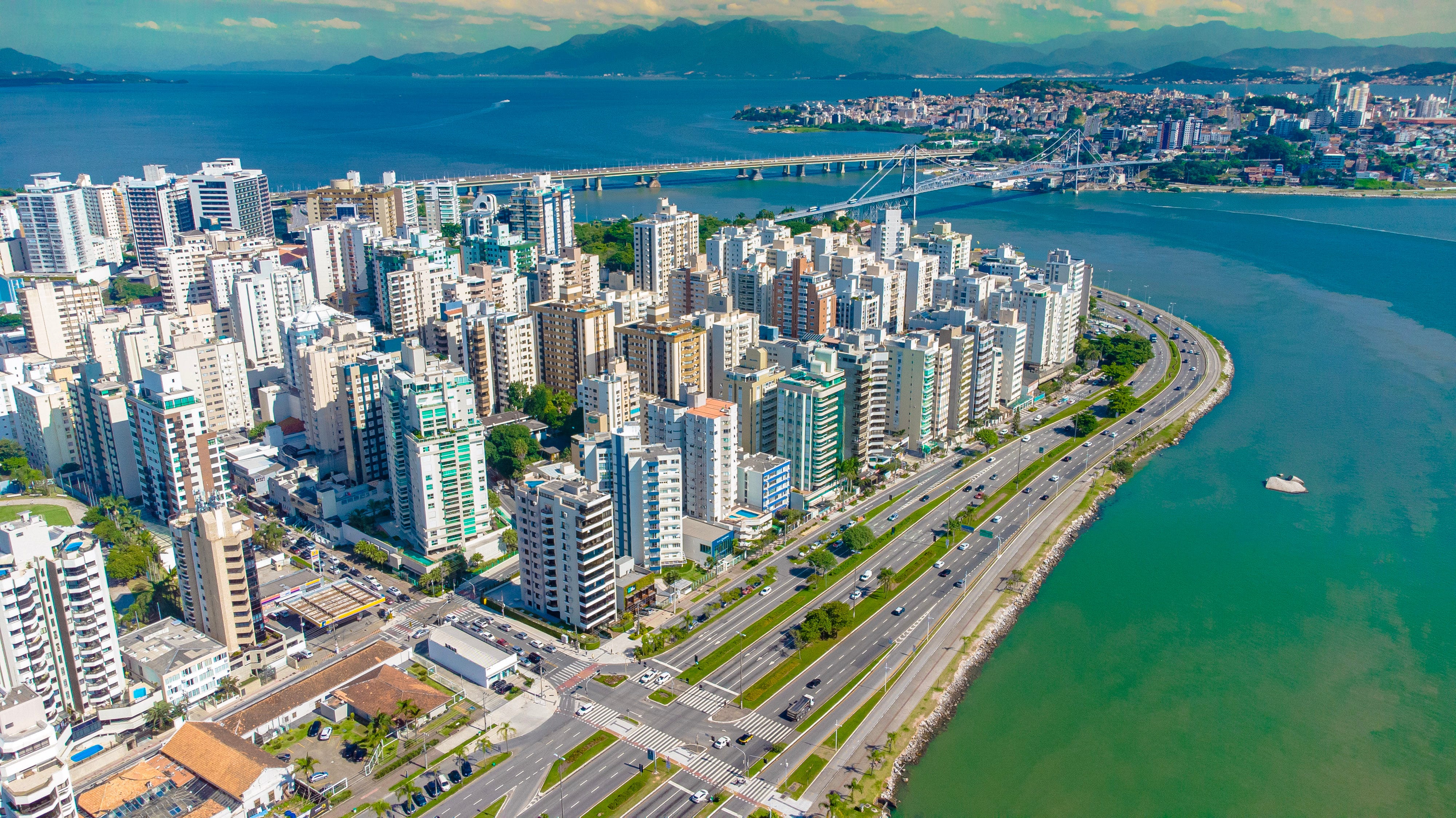 Brazil’s Beachside Haven for Digital Nomads: Florianopolis