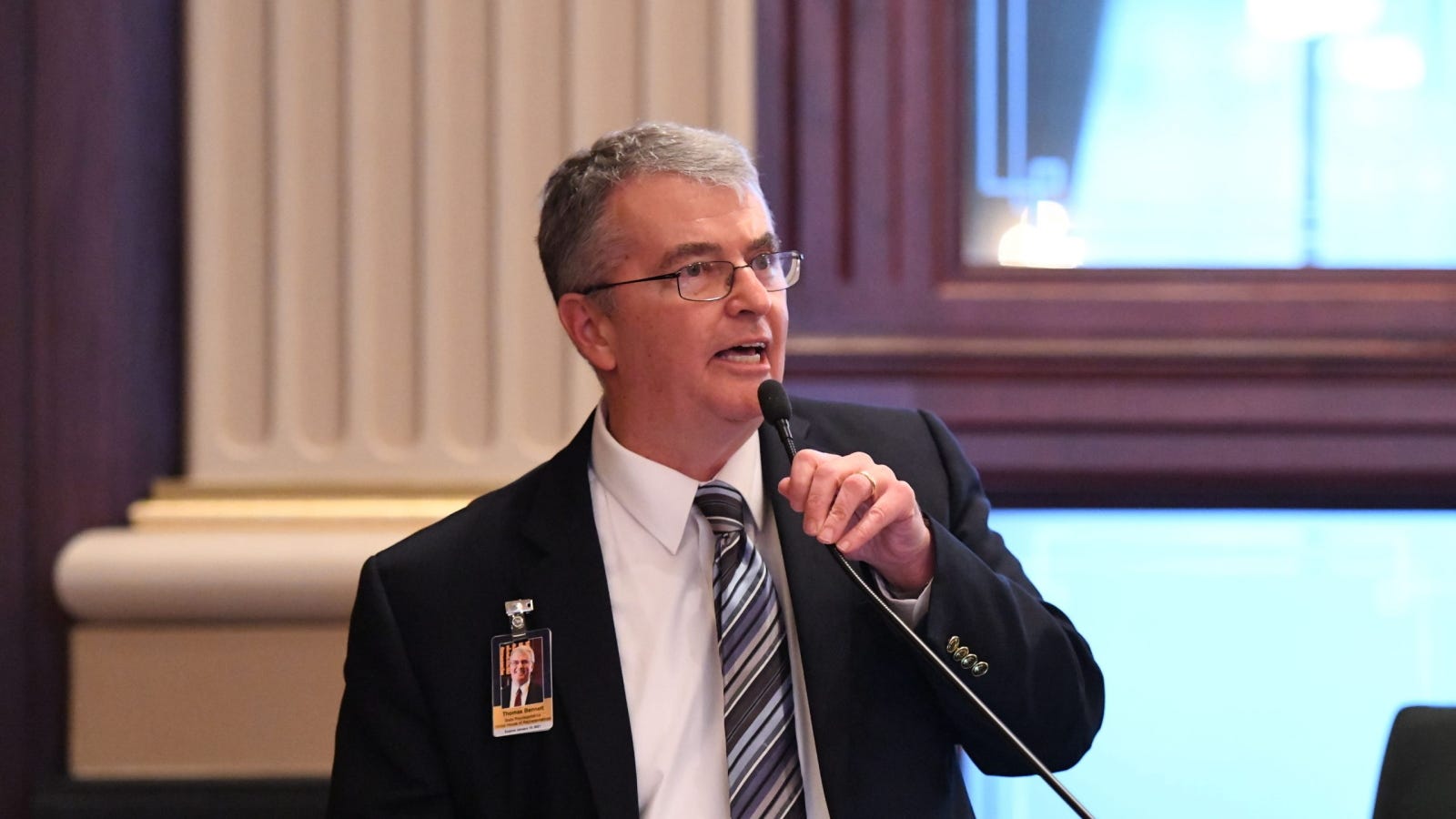 THE ILLINOIZE: Saturday special...Ammons spurned...Bennett replaces Barickman...Politician pay ...