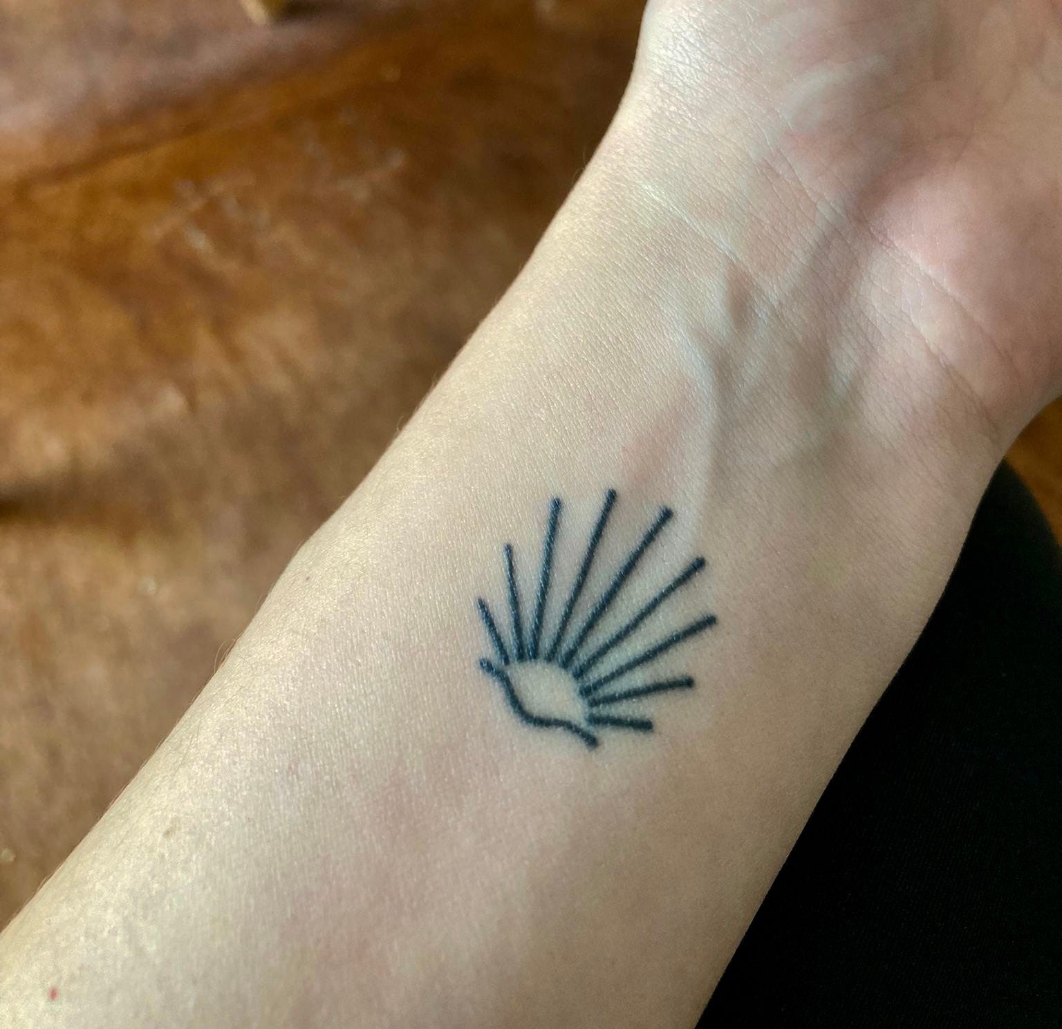 Tattoo - Tattoo - A scallop shell, a symbol of the Camino de Santiago.