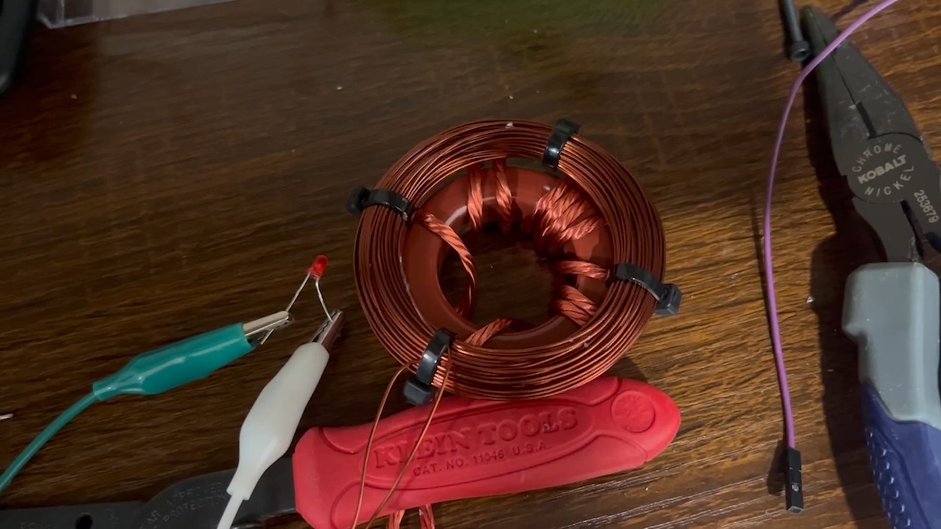 Build a Powerful High Voltage Generator That's Also an Induction Heater ...
