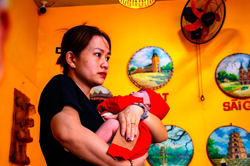 Fifteen Minute Universe - by Linh Dinh