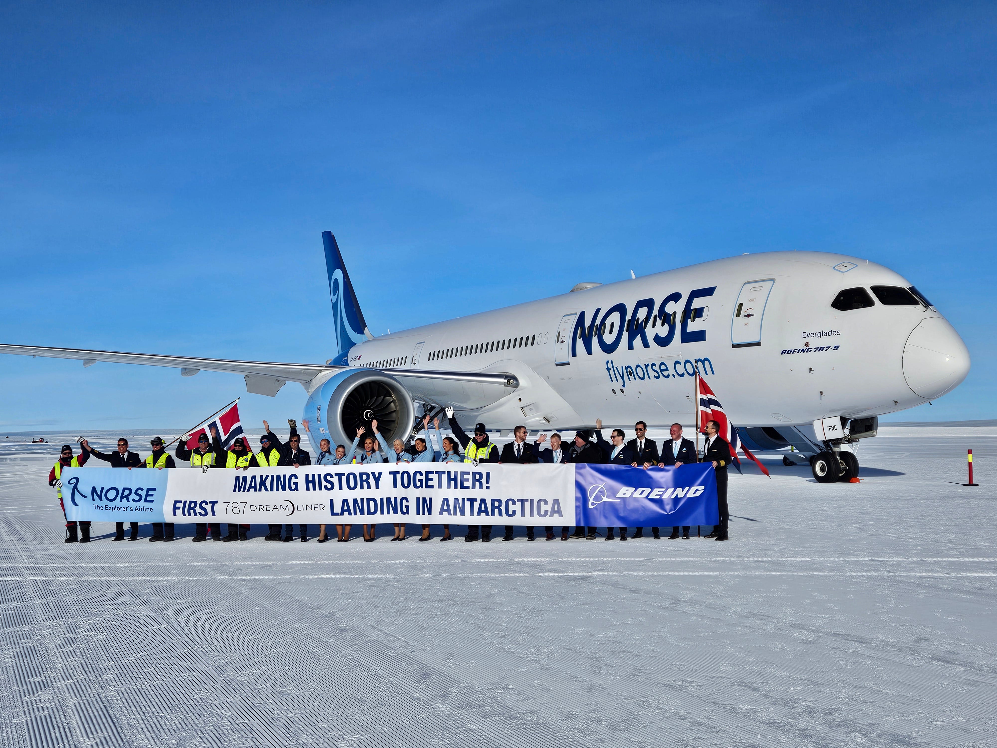 L'Antarctique accueille son premier Boeing 787 DREAMLINER